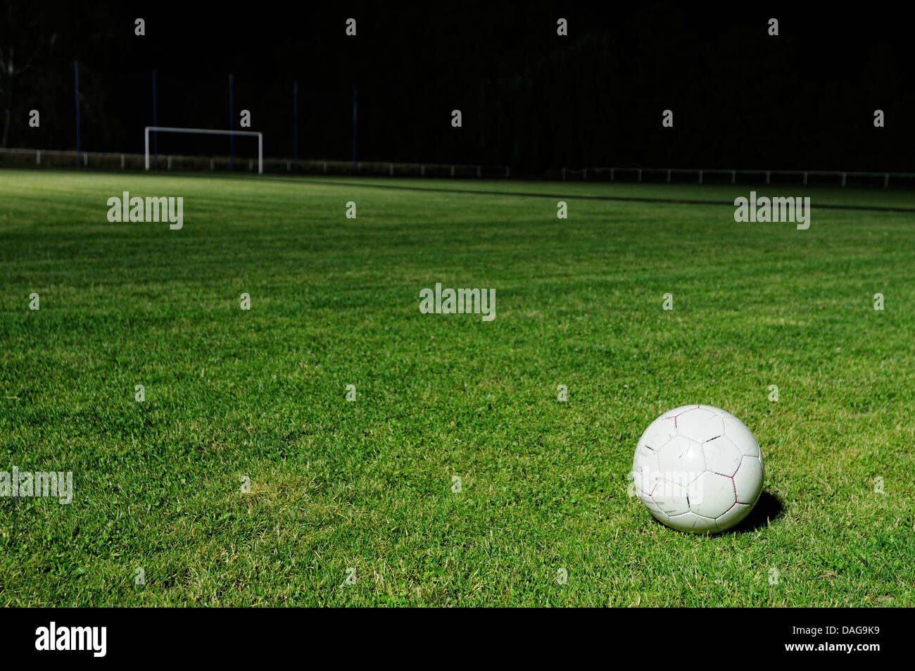 Floodlight football hi-res stock photography and images - Alamy