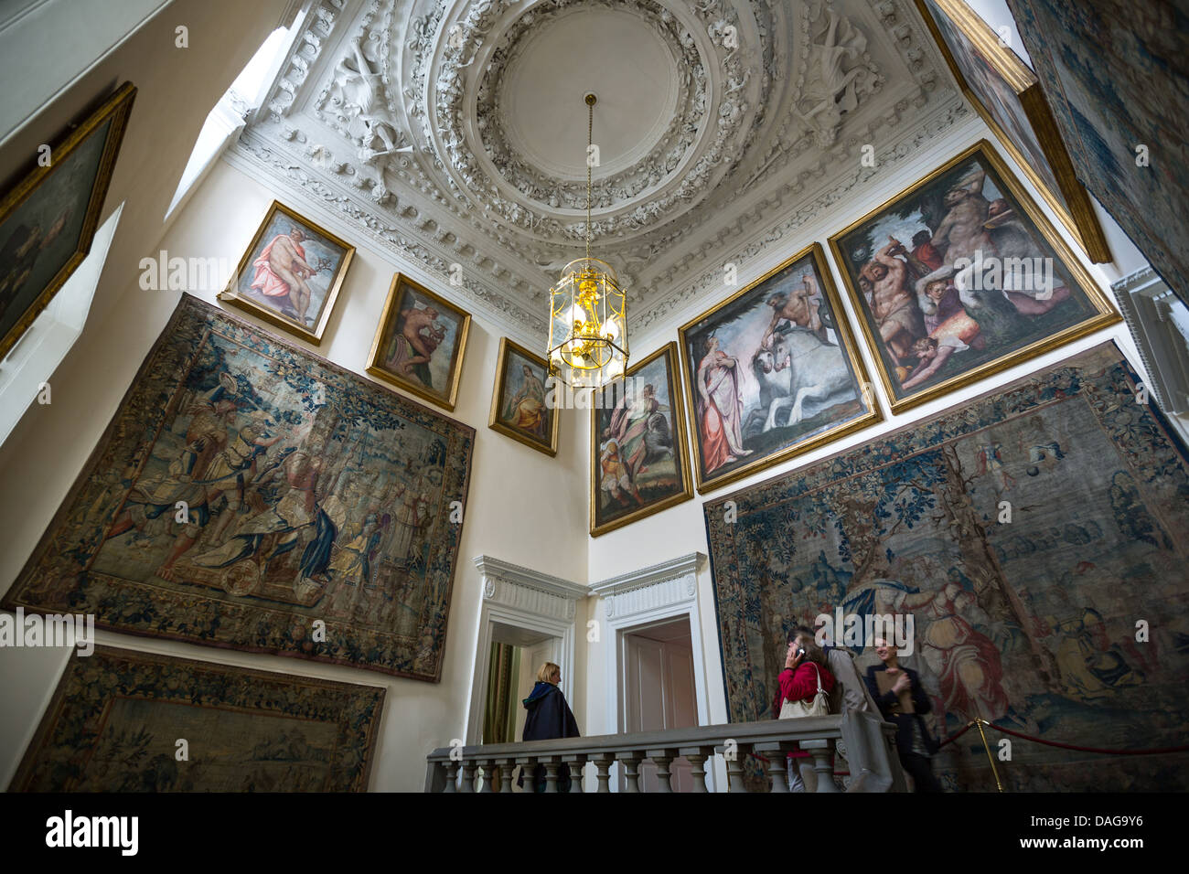 Holyroodhouse palace interior hi-res stock photography and images - Alamy