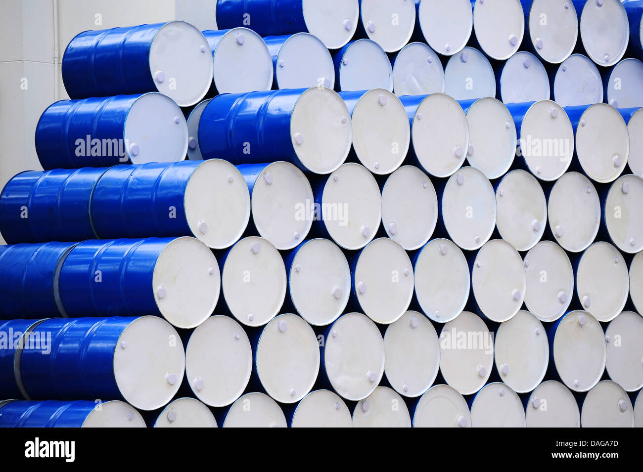 Oil barrels hi-res stock photography and images - Alamy