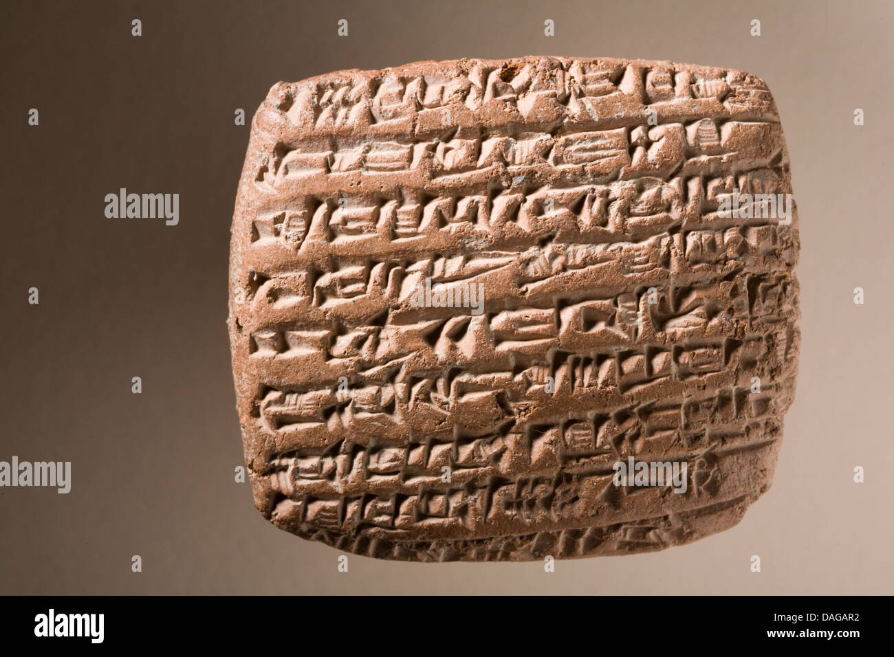 Sumerian cuneiform tablet hi-res stock photography and images - Alamy