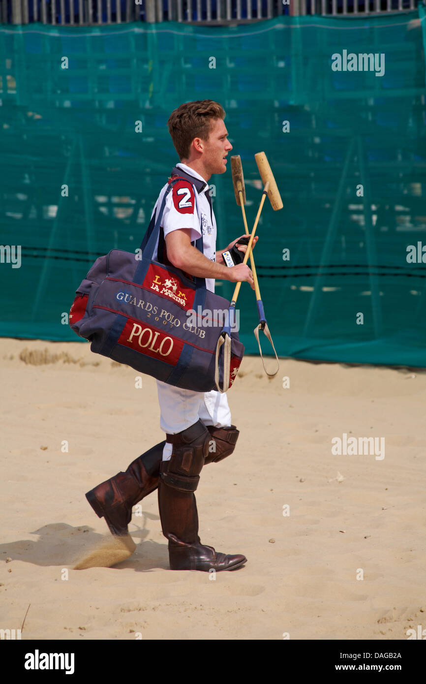 Sandbanks, Poole, Dorset, UK 12 July 2013. Hot and sunny weather for ...