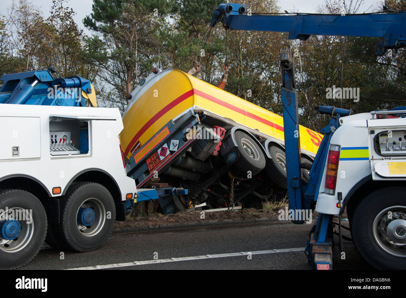 Shell petrol tanker hi-res stock photography and images - Alamy