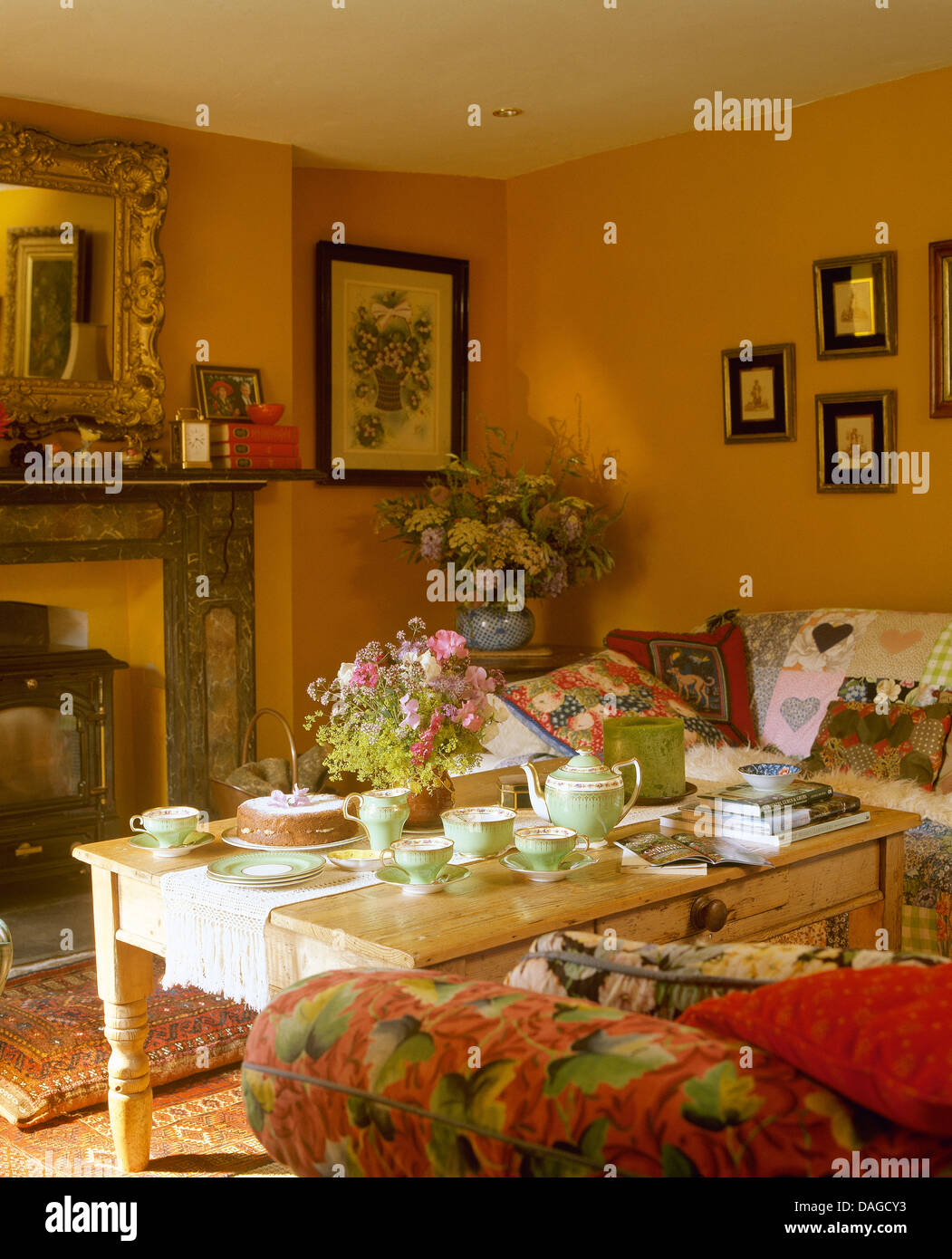 Victorian tea room hi-res stock photography and images - Alamy