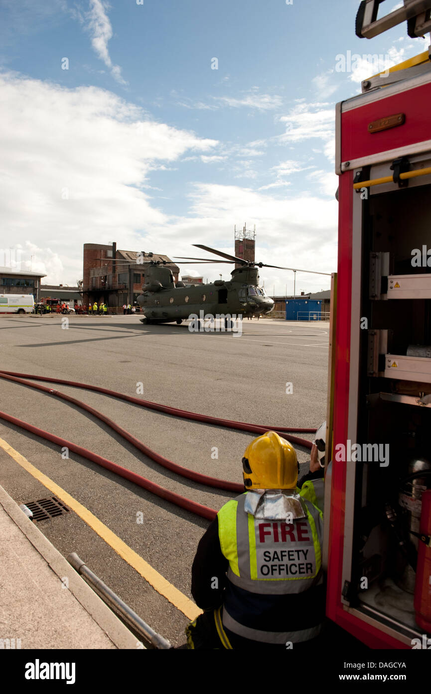 Firefighter safety Chinook Helicopter landing Stock Photo - Alamy
