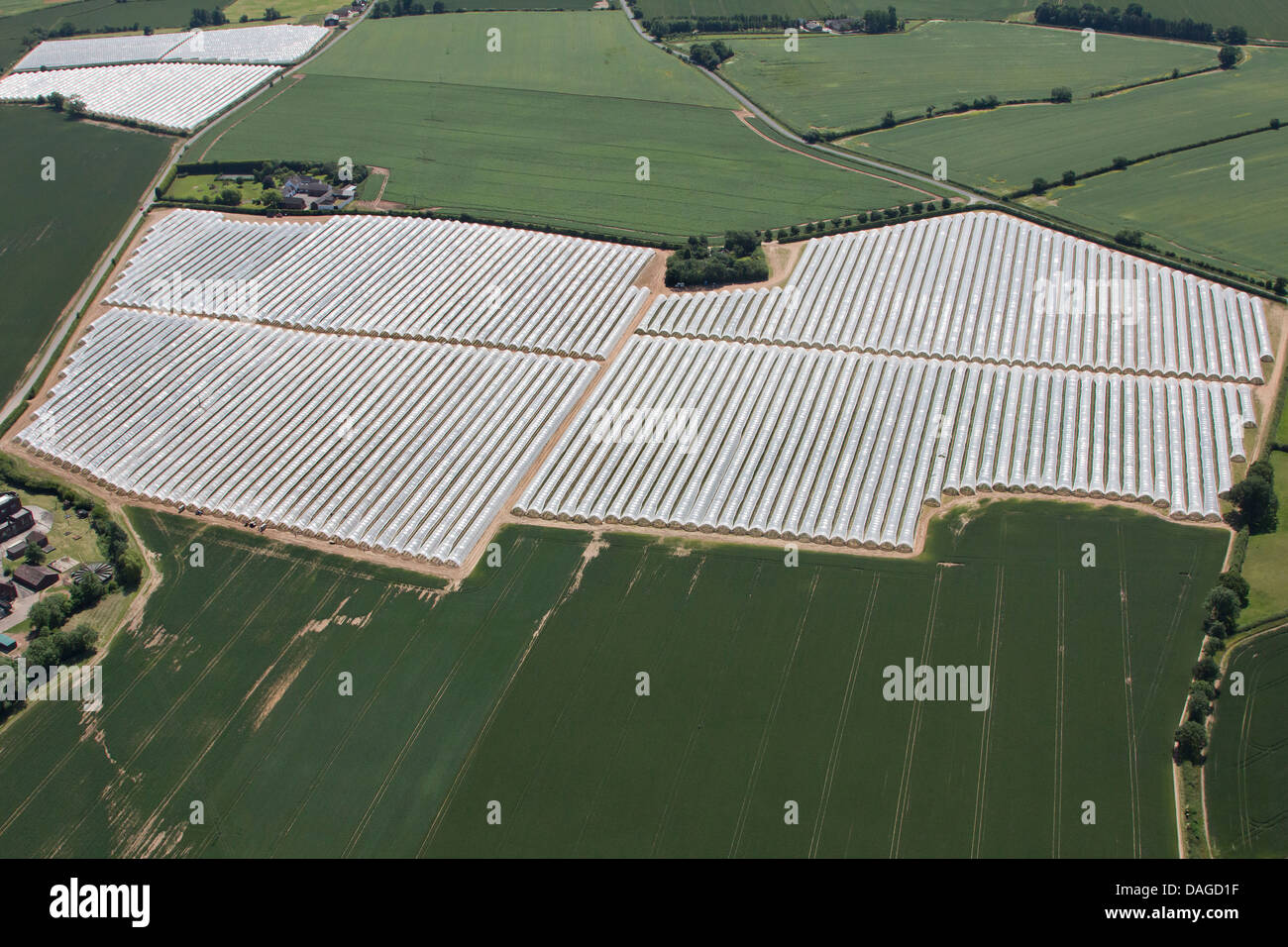 Plastic polytunnels hi-res stock photography and images - Alamy