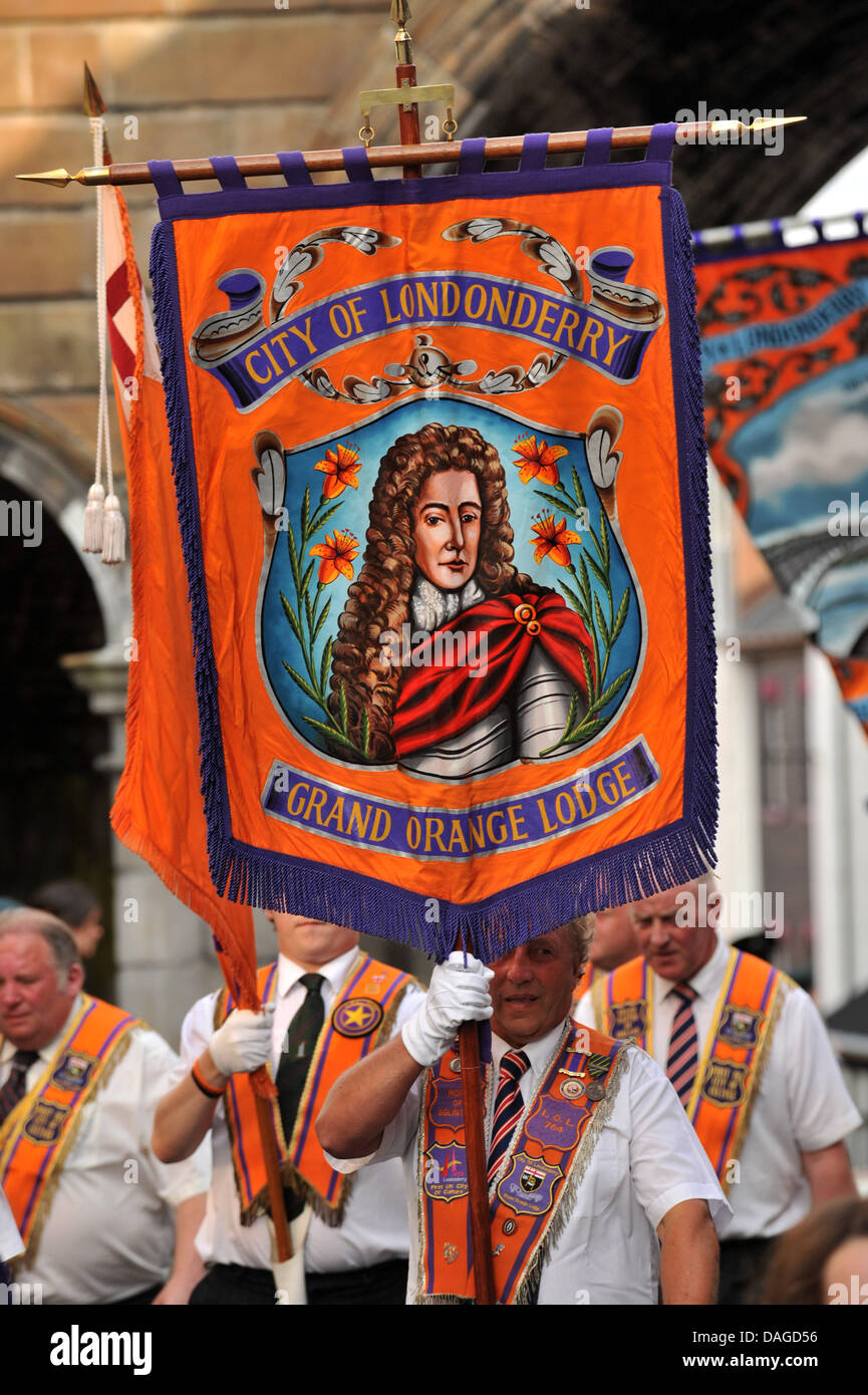 Marching the twelfth hi-res stock photography and images - Alamy