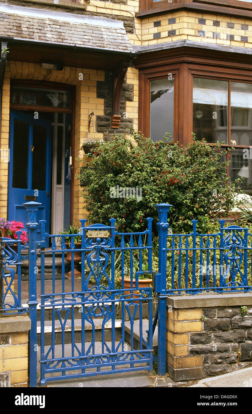 Edwardian house exterior hi-res stock photography and images - Alamy