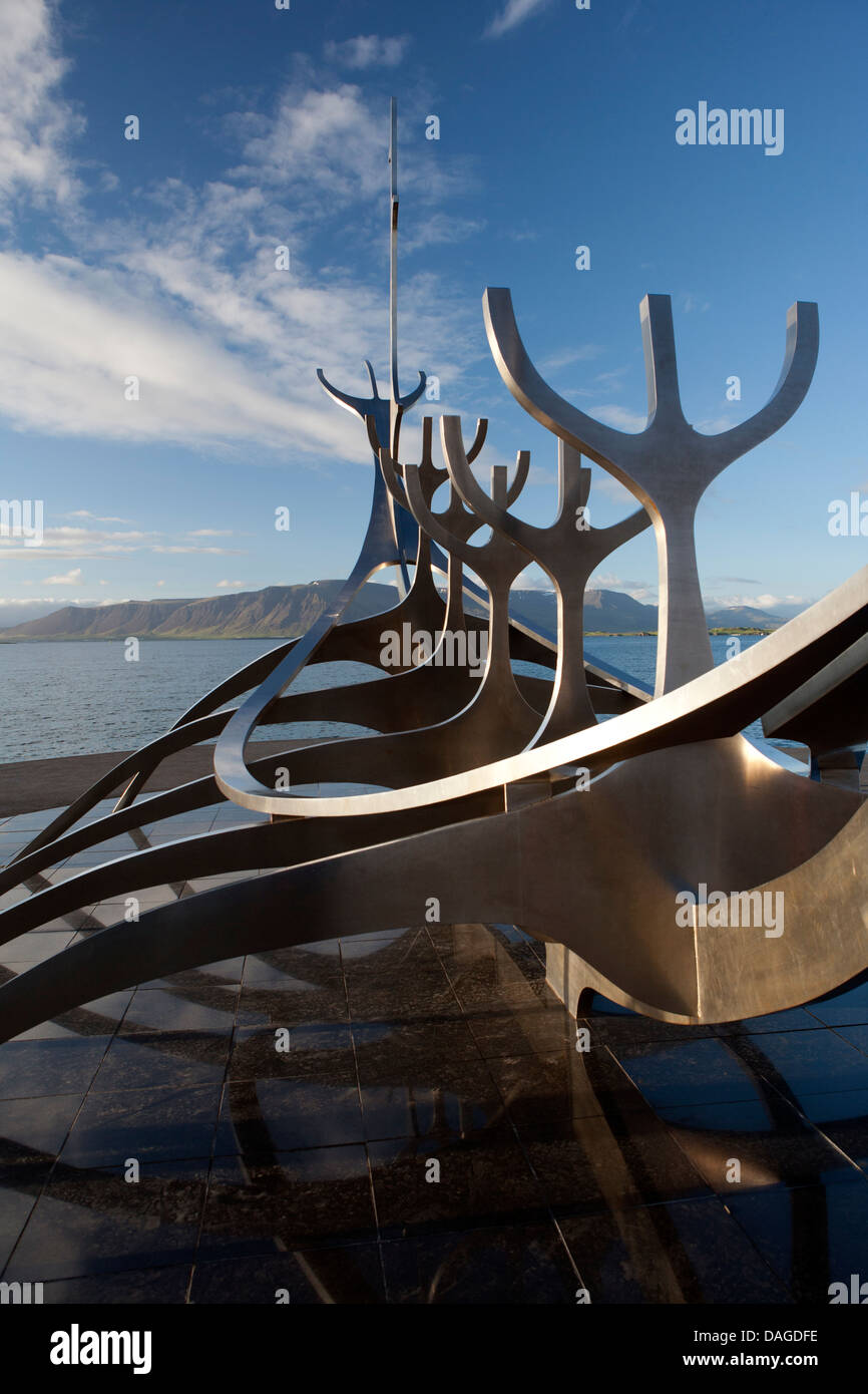The Sun Voyager Sculpture - Reykjavik, Iceland Stock Photo - Alamy