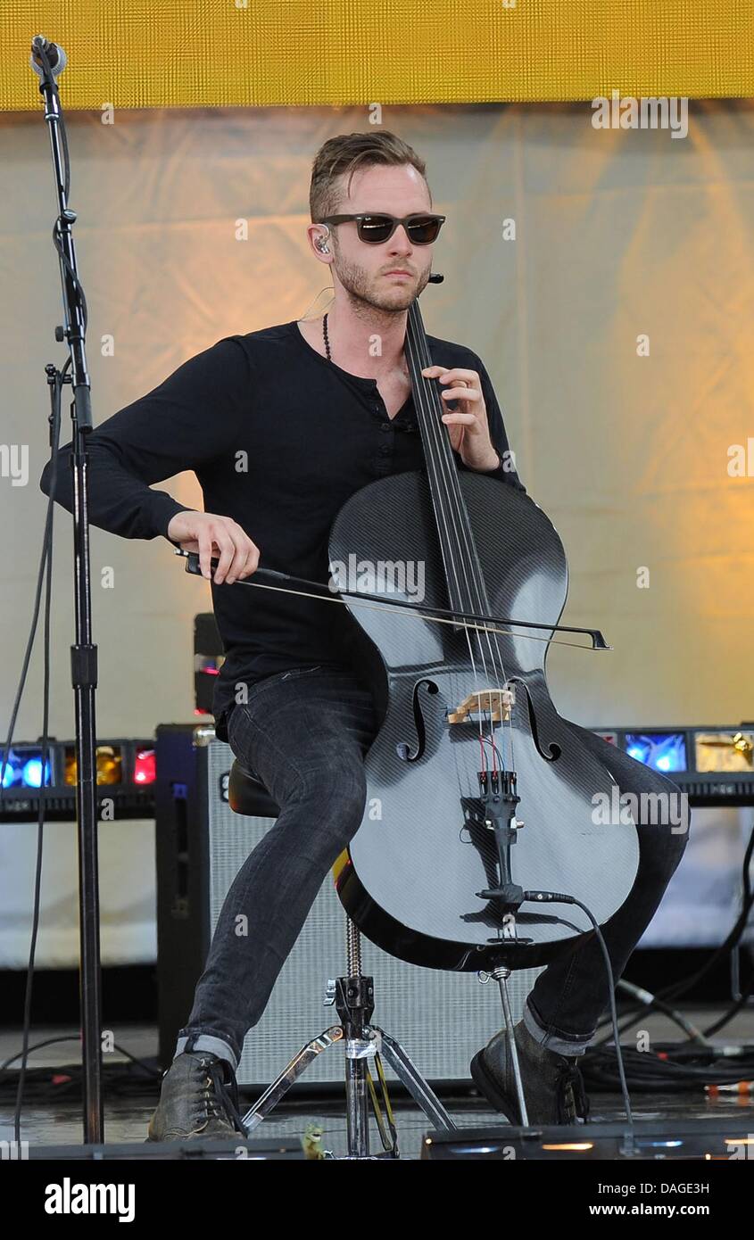 Brent Kutzle Cello