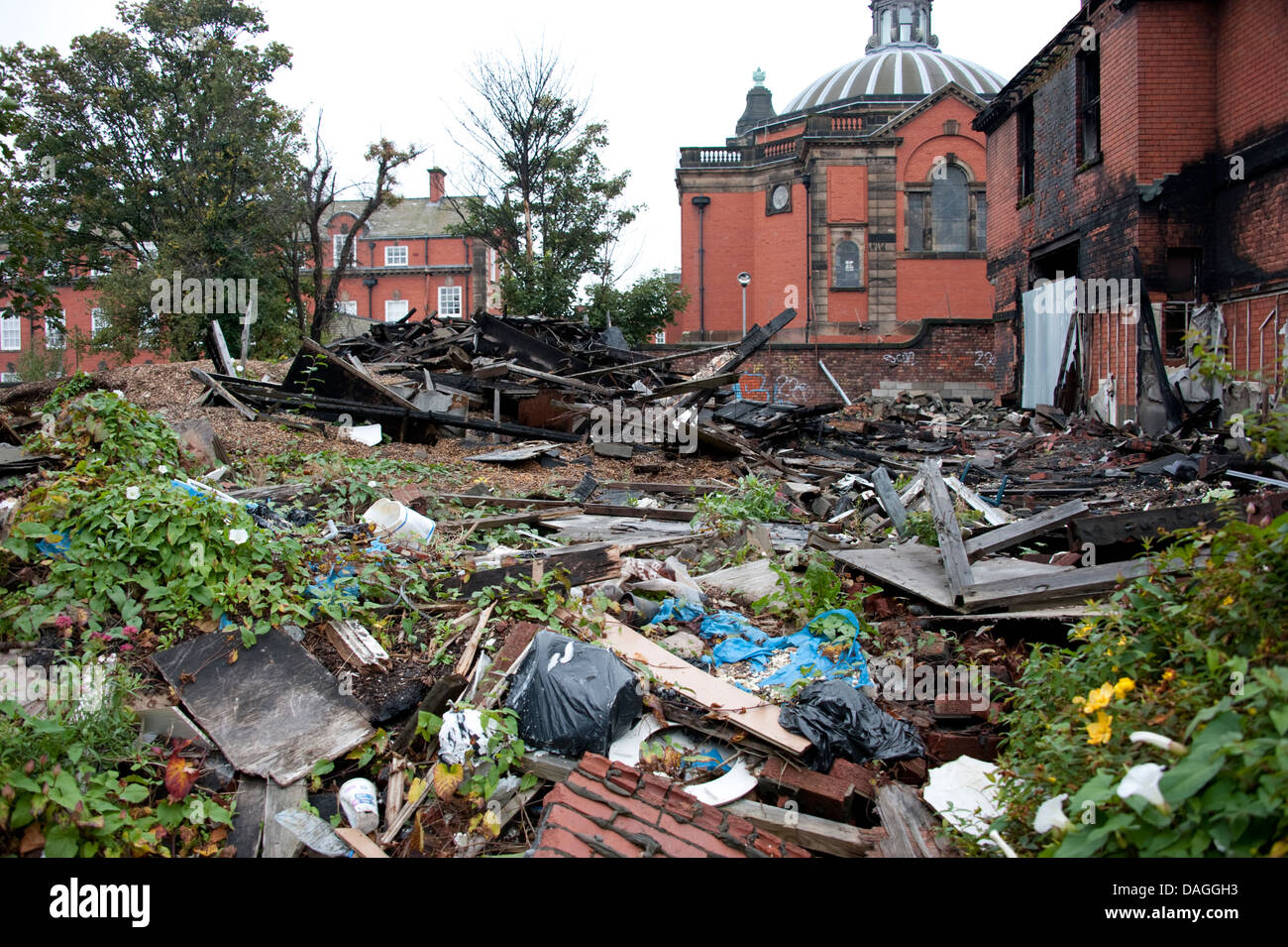 Rubbish Fly Tipping Strewn Waste Ground Hazard Stock Photo - Alamy
