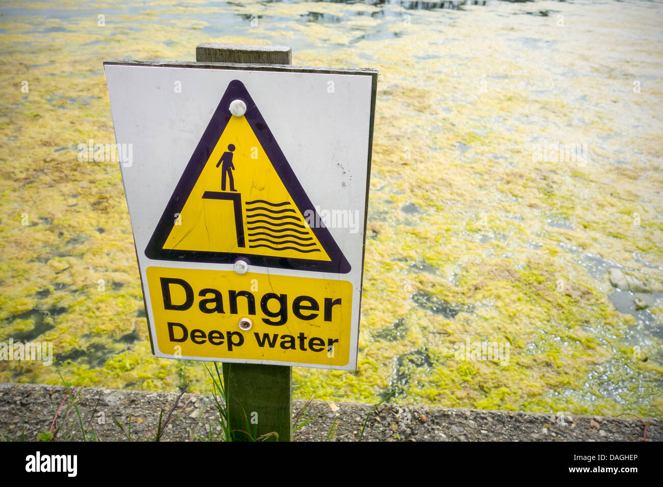 Danger Deep Water Sign Stock Photo - Alamy