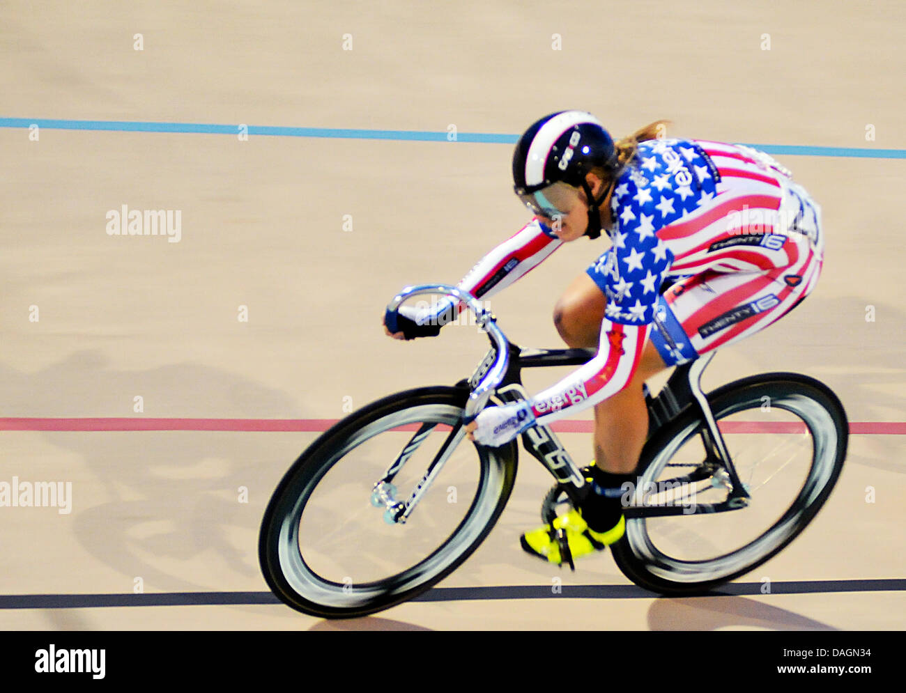 Jennifer valente hi-res stock photography and images - Alamy