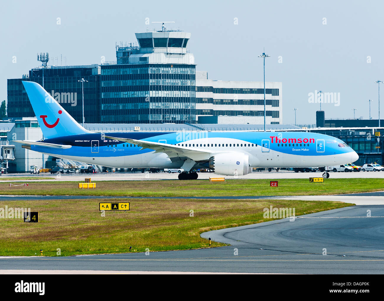 Boeing 787 manufacturing hi-res stock photography and images - Alamy