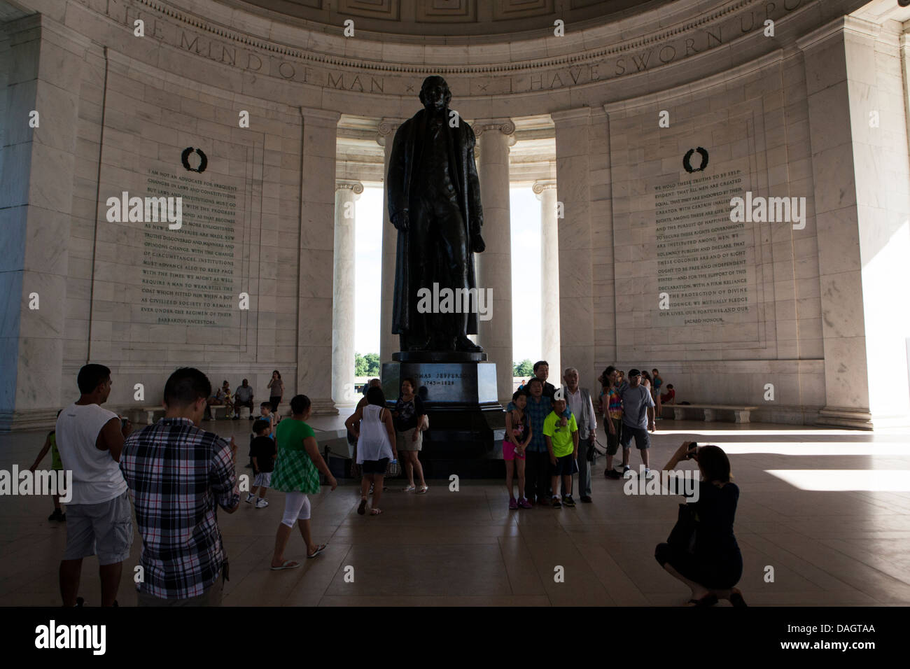 Jefferson memorial monument hi-res stock photography and images - Alamy