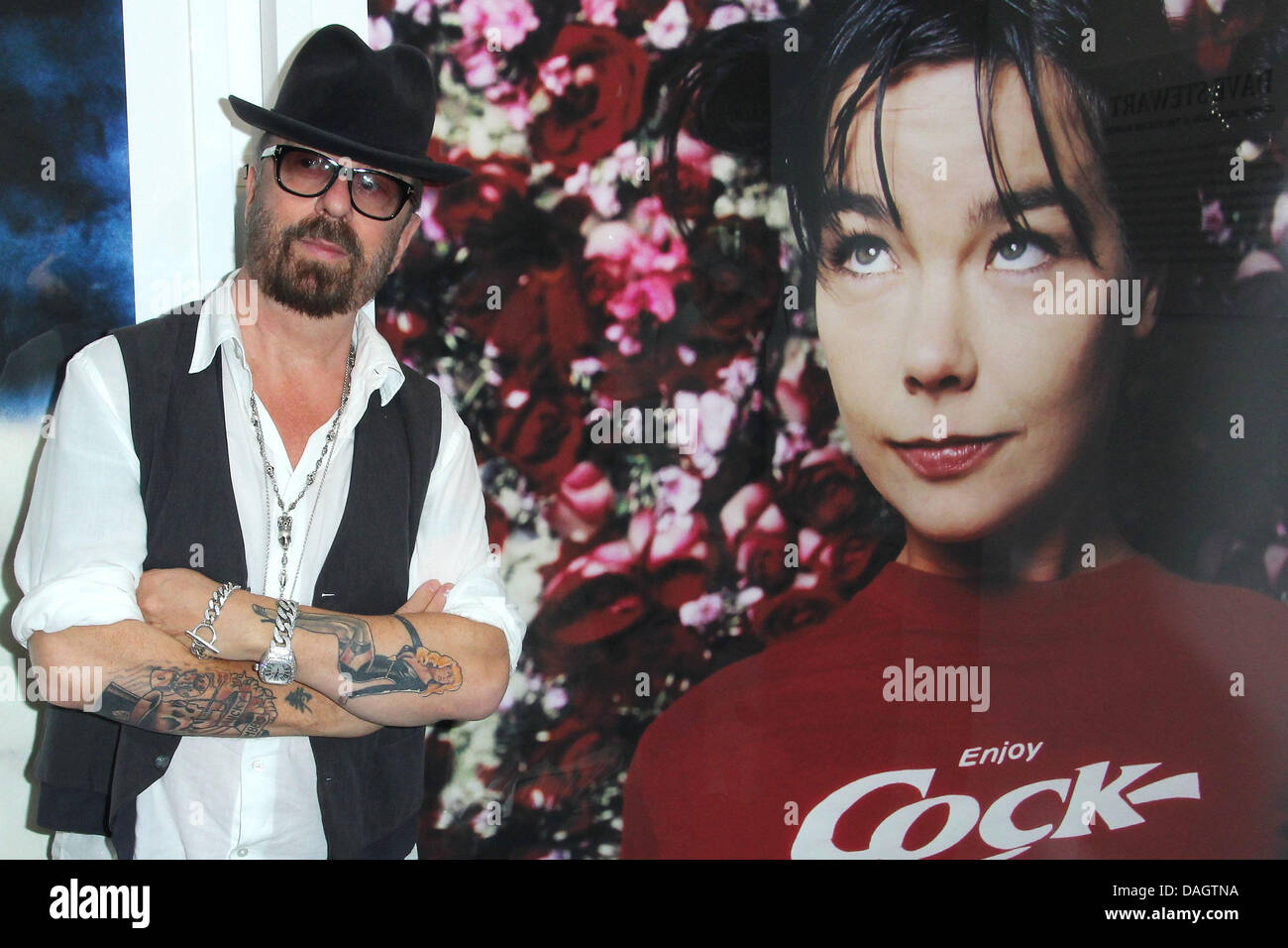 Dave stewart musician hi-res stock photography and images - Alamy