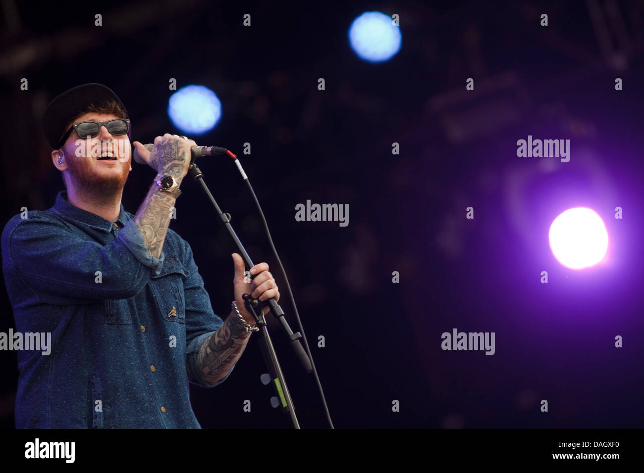 James arthur 2013 hi-res stock photography and images - Alamy