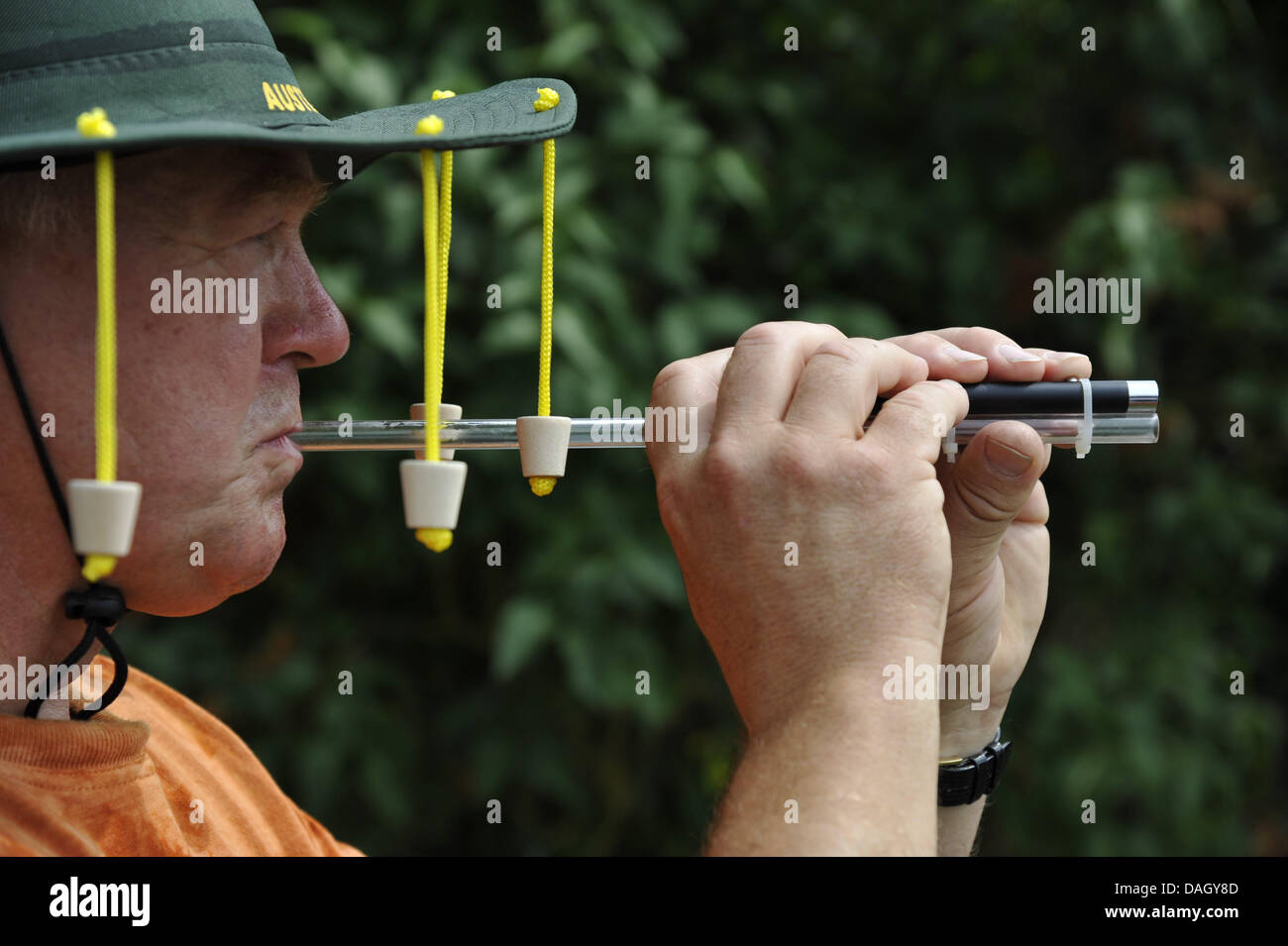 Pea shooter hi-res stock photography and images - Alamy