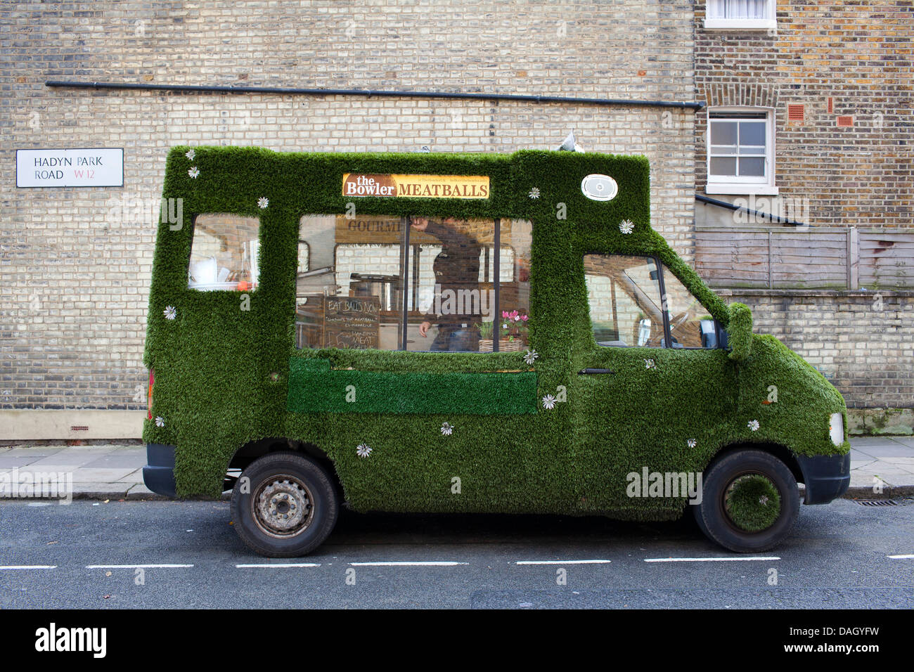 Food van hi-res stock photography and images - Alamy