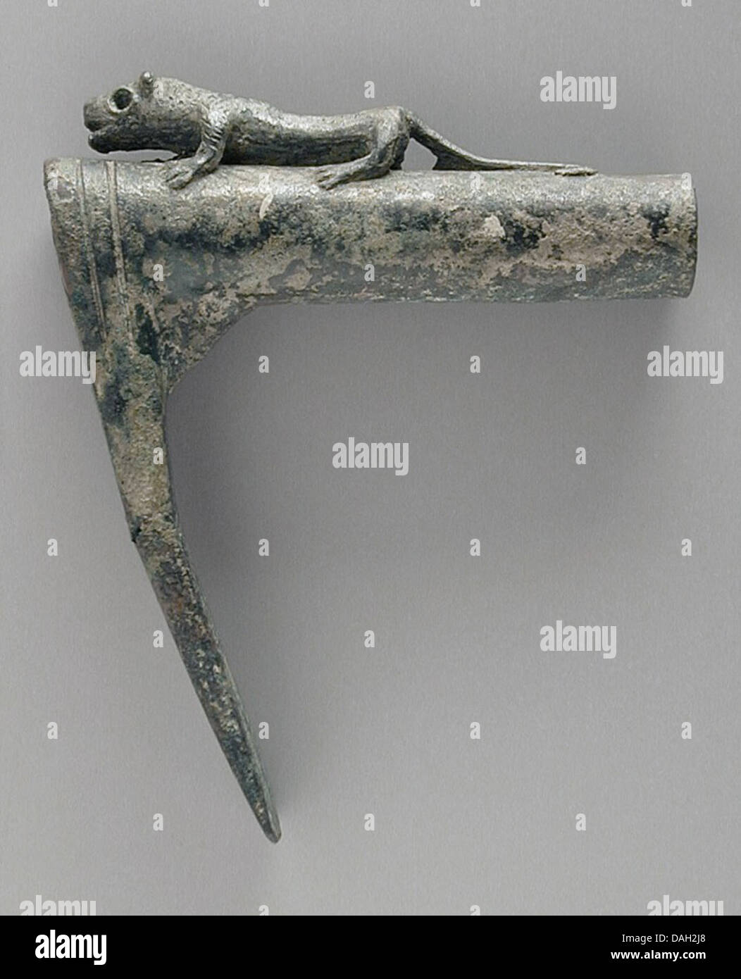 Ancient toolmaking hi-res stock photography and images - Alamy