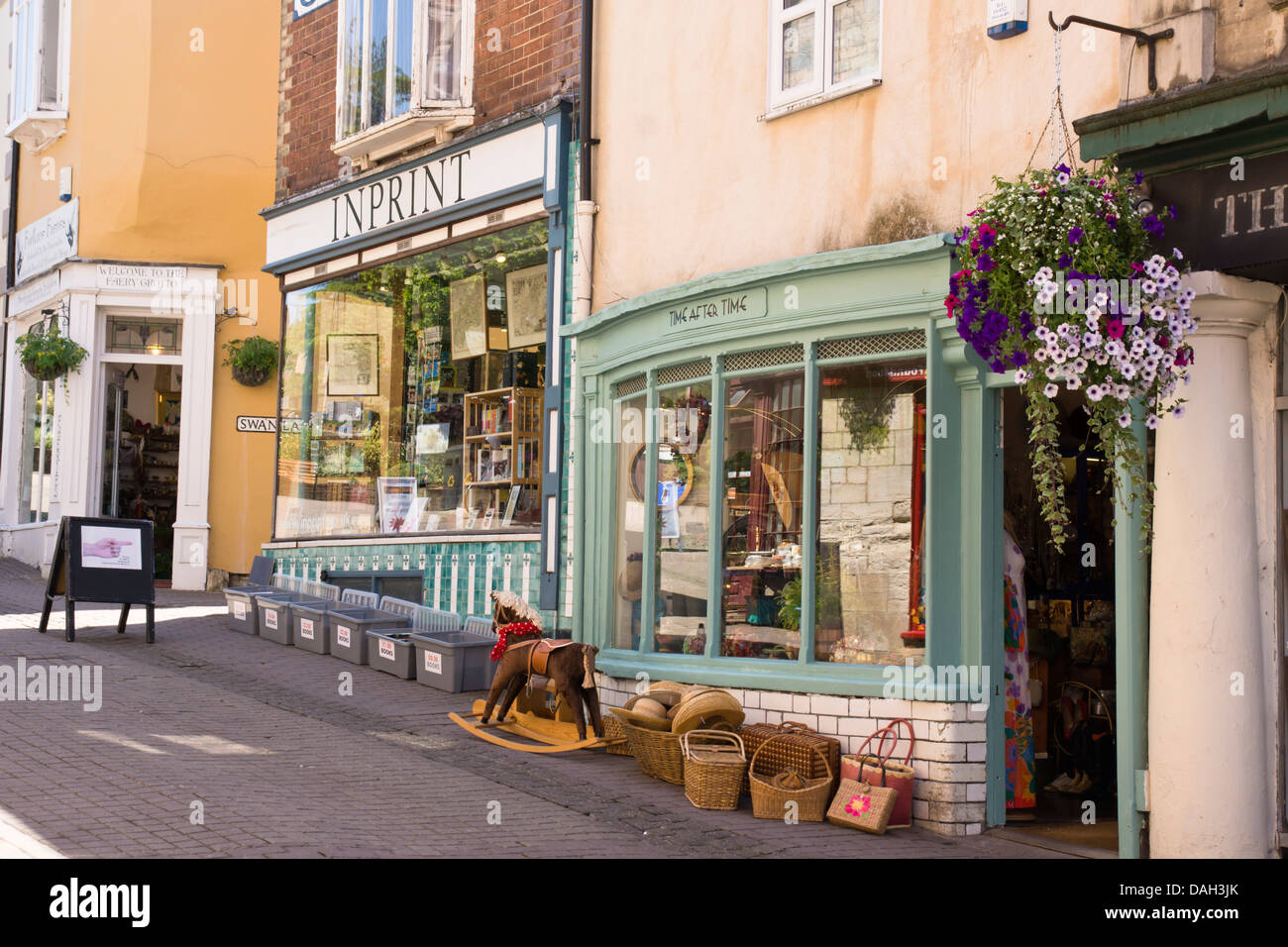 Stroud town center hi-res stock photography and images - Alamy