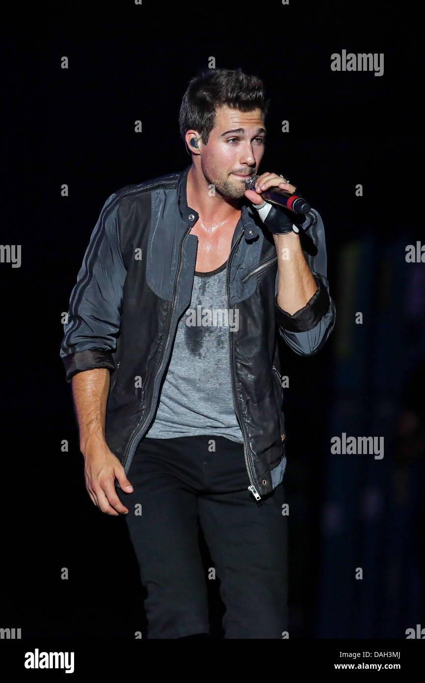 Rush band hi-res stock photography and images - Alamy