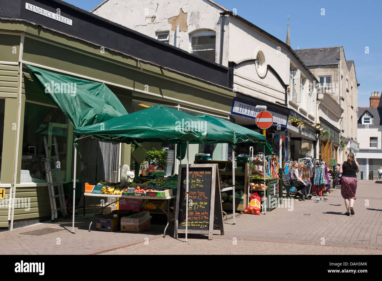 Stroud town center hi-res stock photography and images - Alamy