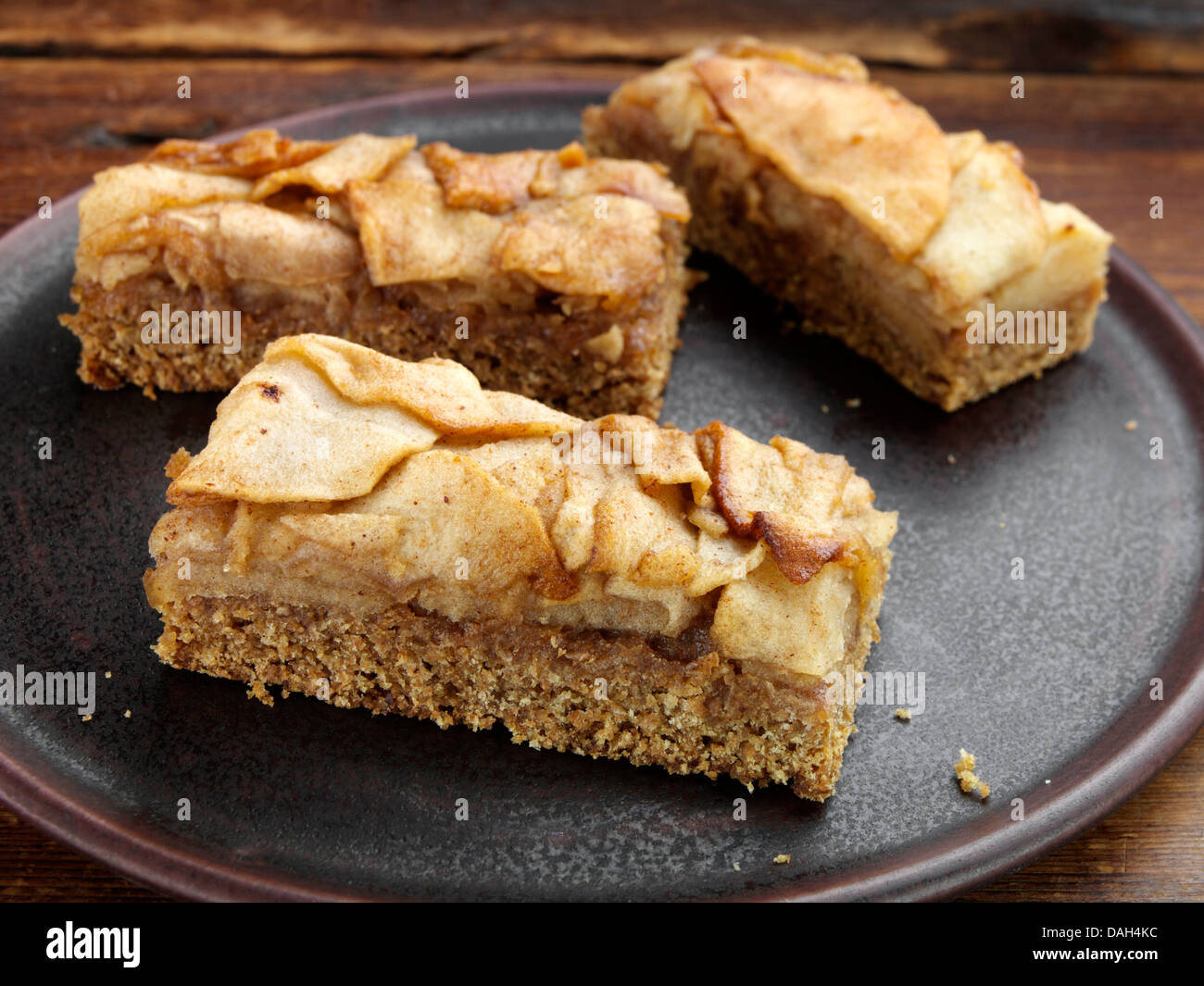 Thin bars hi-res stock photography and images - Alamy