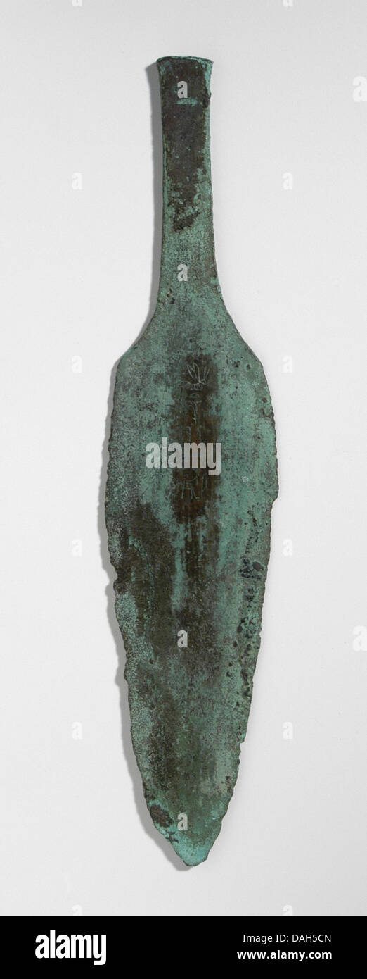 Curved dagger hi-res stock photography and images - Alamy
