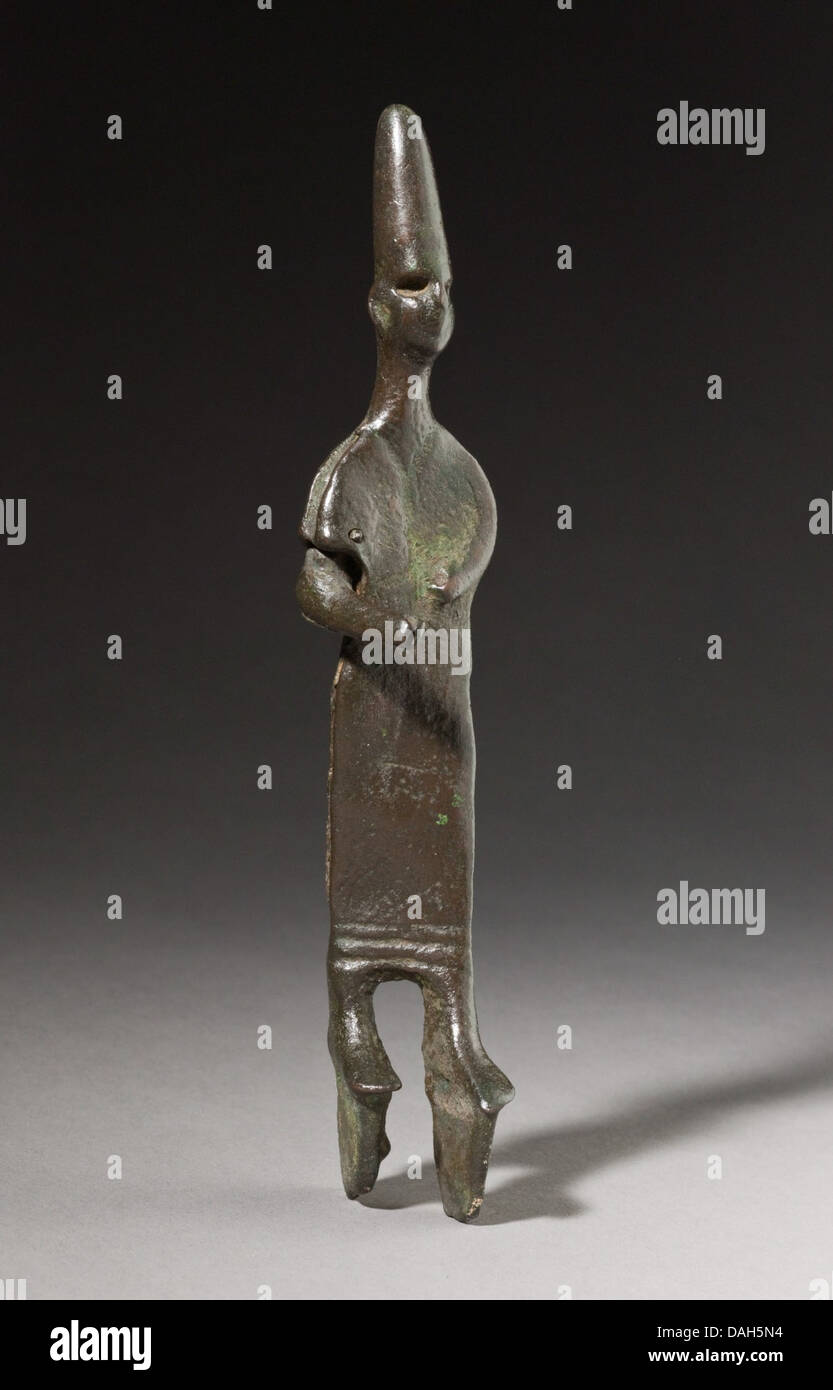 This figure represents a deity, sculpted in bronze, and reflects the ...