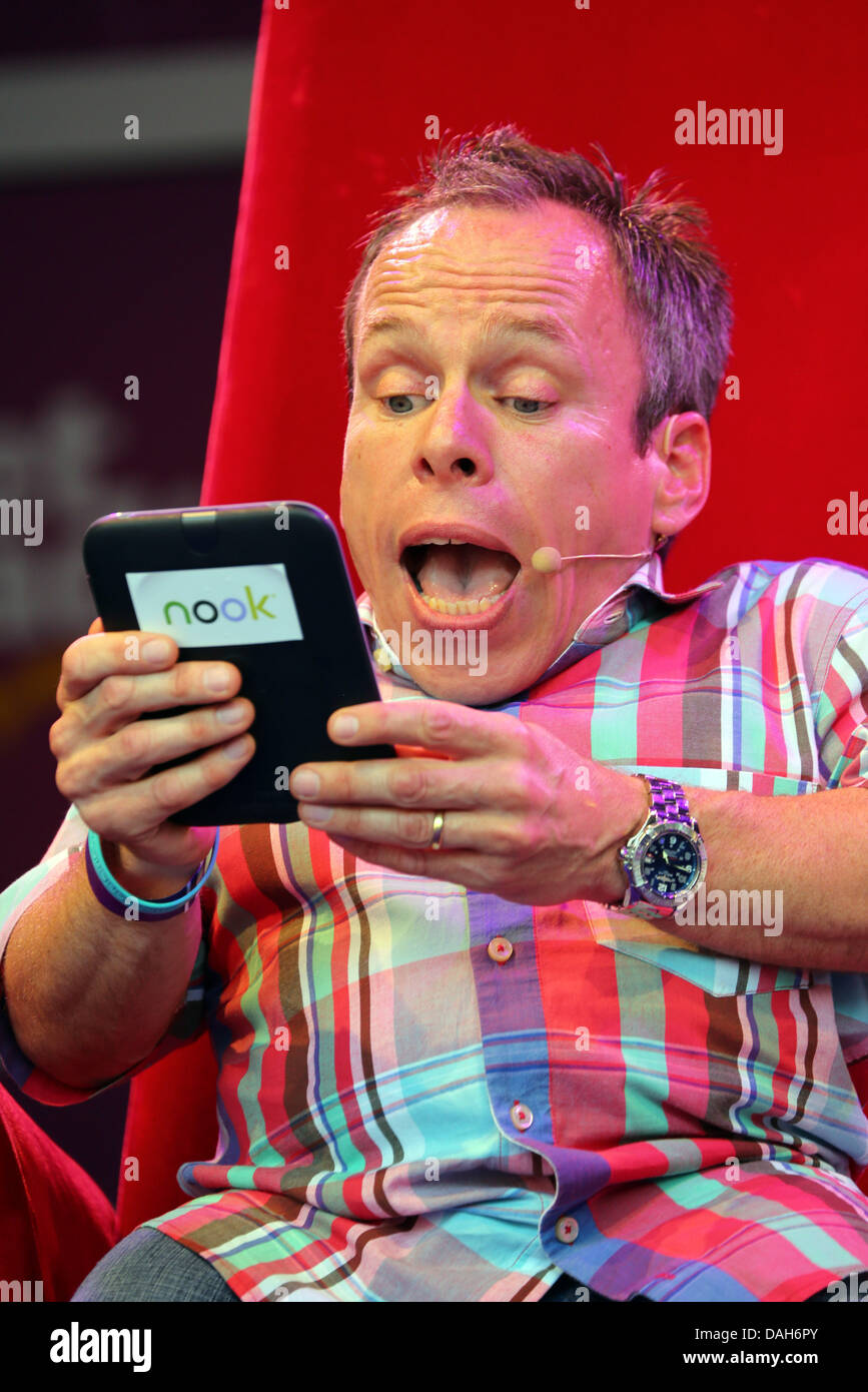 Actor warwick davis hi-res stock photography and images - Alamy