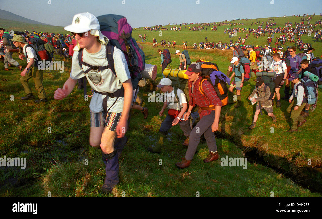 Competitors leave the start of the annual Ten Tors expedition on ...