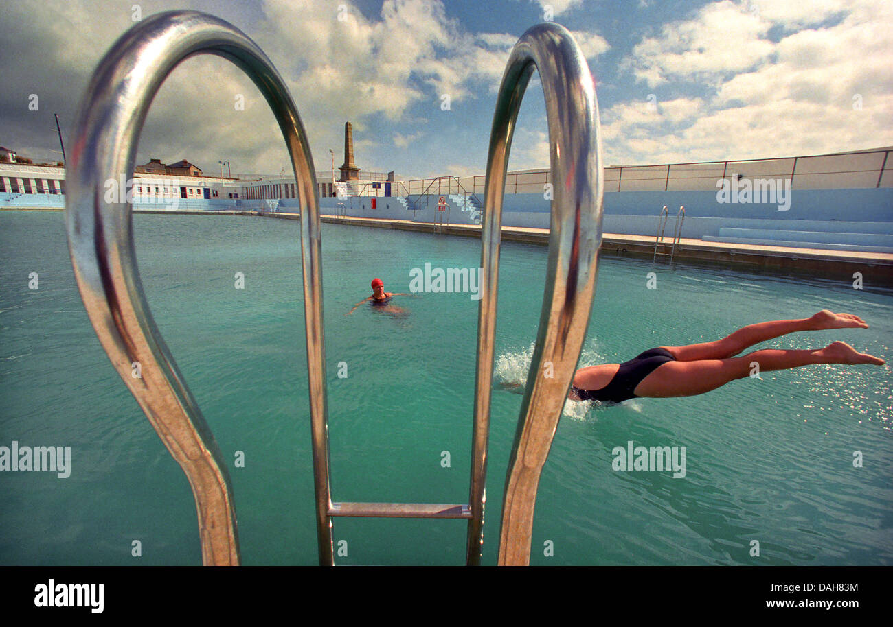 Jubilee pool penzance hi-res stock photography and images - Alamy