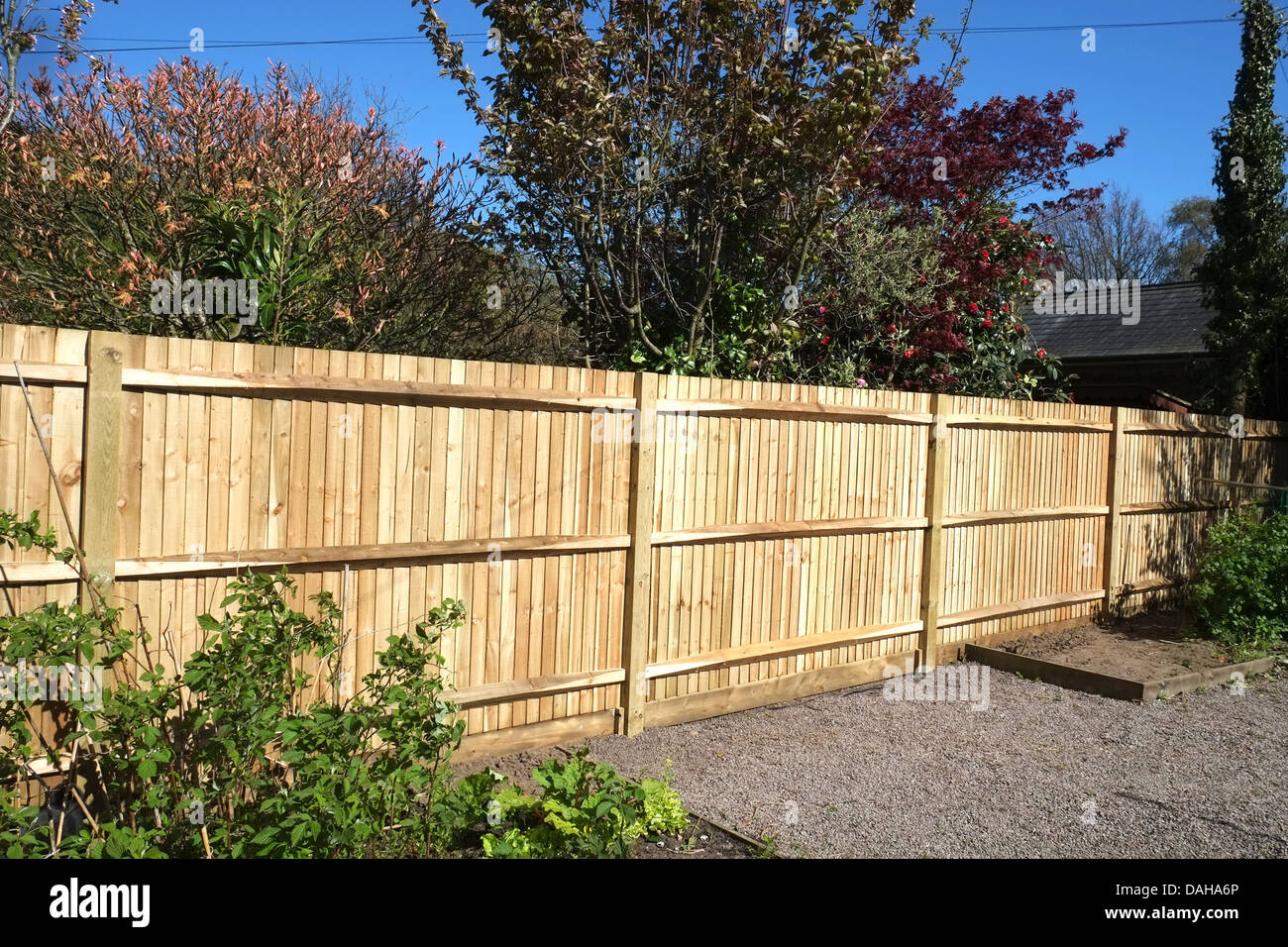 Brand new wooden shiplap boundary hi-res stock photography and images ...