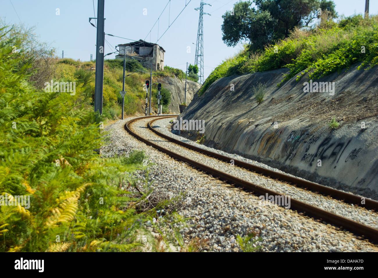 Trains railroad curve Stock Photo - Alamy