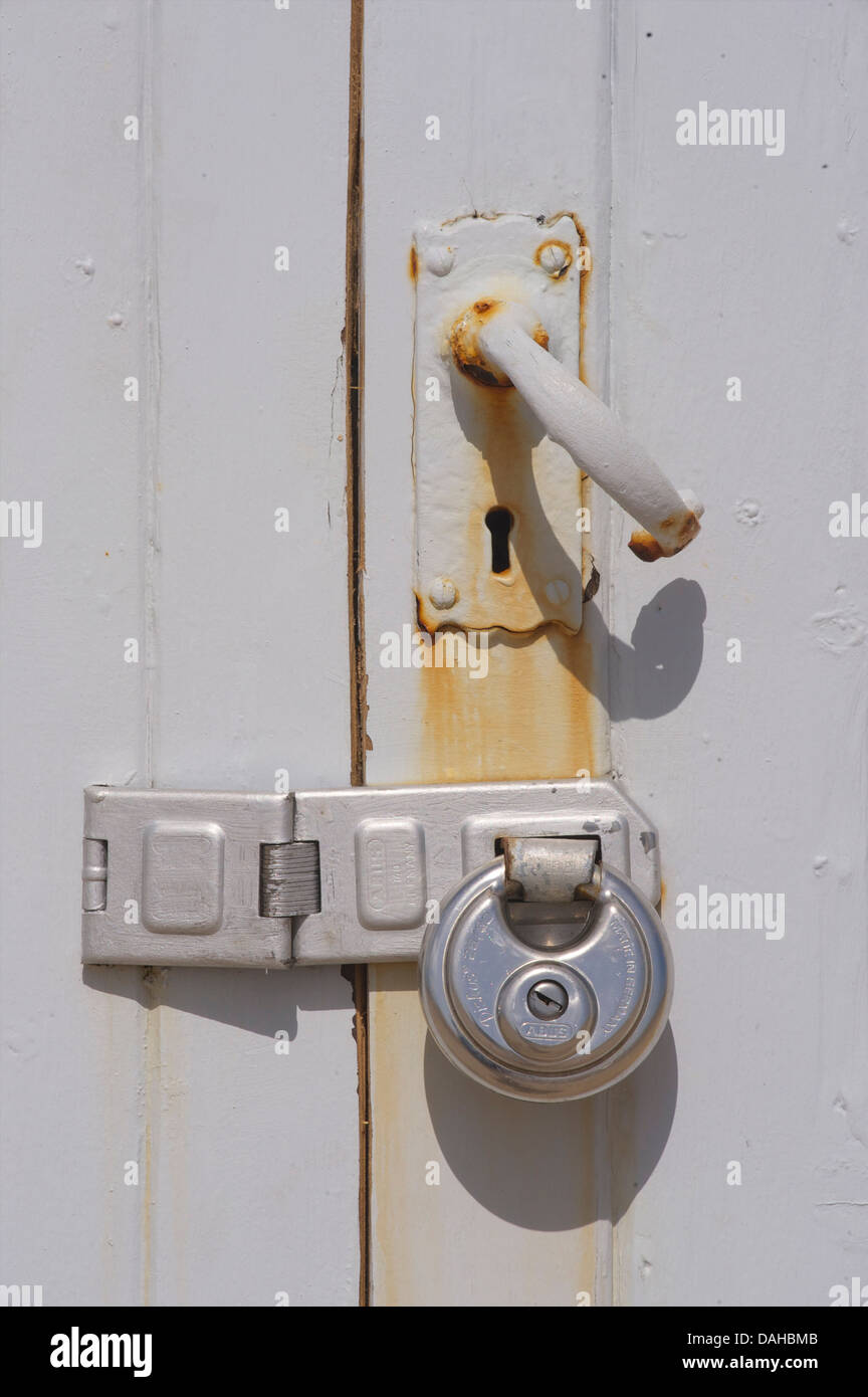 Beach hut lock hi-res stock photography and images - Alamy