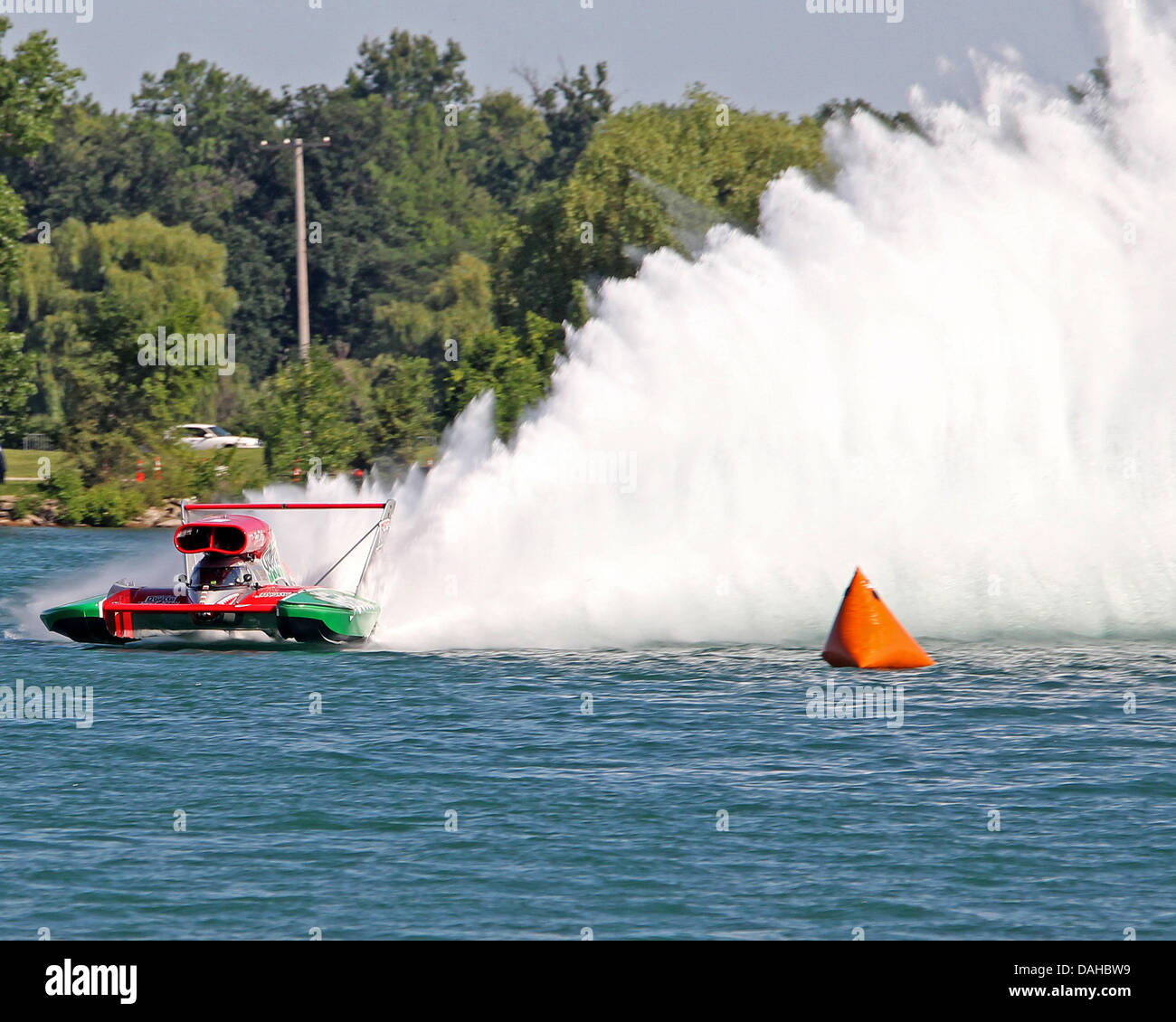 Detroit, MI, USA. 13th July, 2013. Steve David (1) pilots his Oh Boy ...