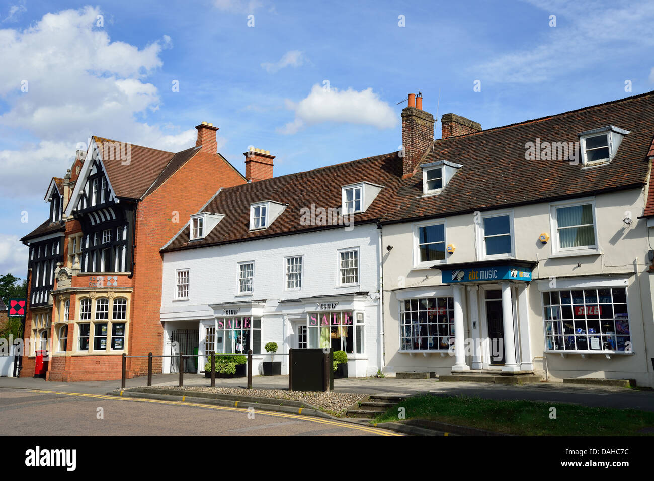 Esher high street hi-res stock photography and images - Alamy