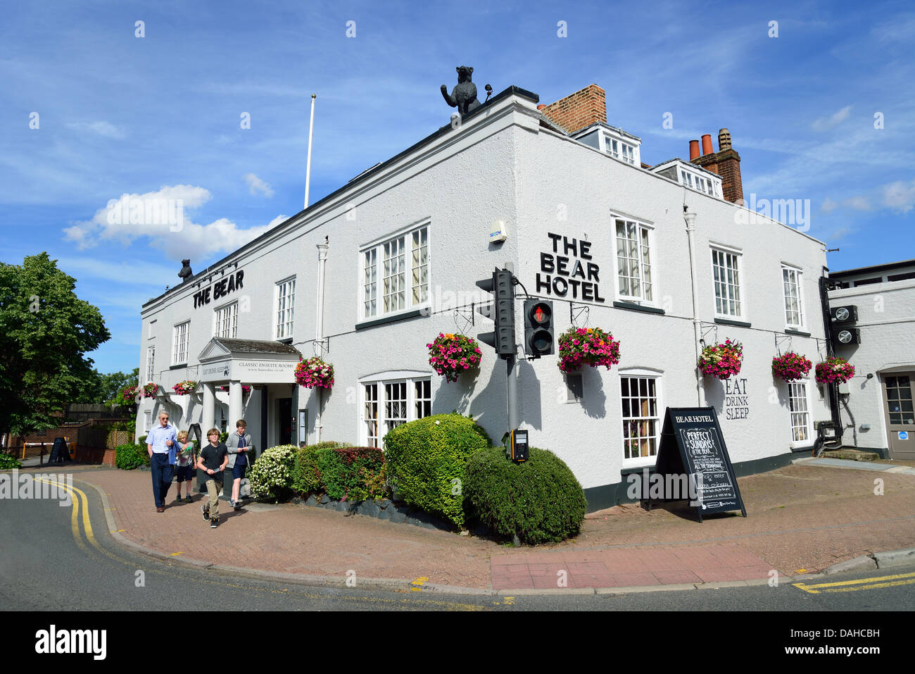 Esher high street hi-res stock photography and images - Alamy