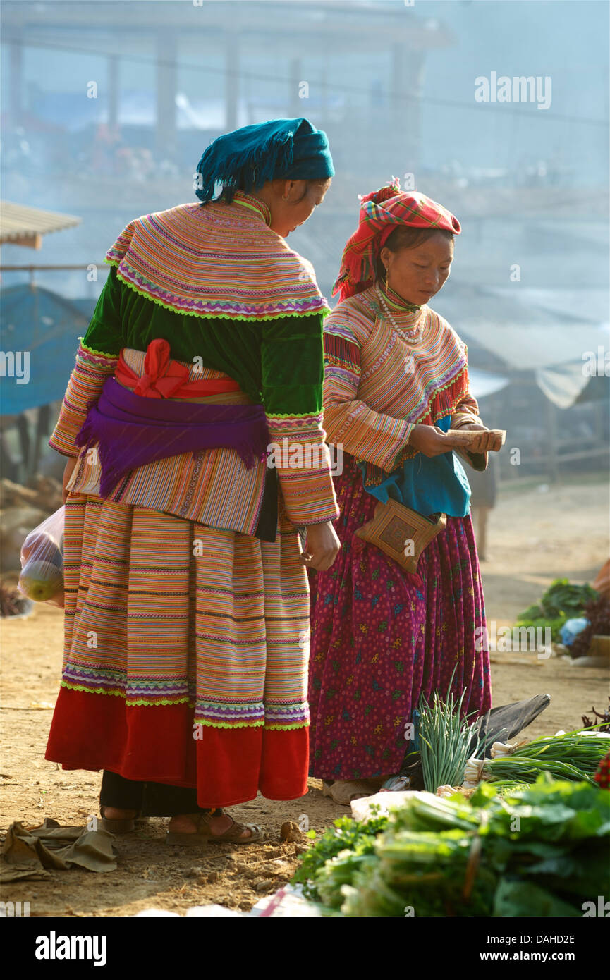 Flower Hmong women shopping at Can Cau market, near Bac Ha. Lao Cai ...