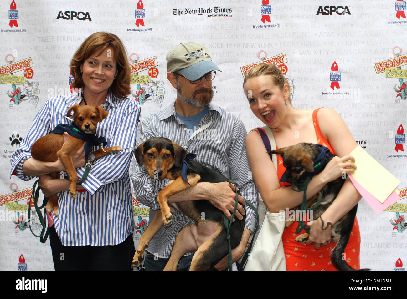 Vanya and sonia and masha and spike hi-res stock photography and images ...