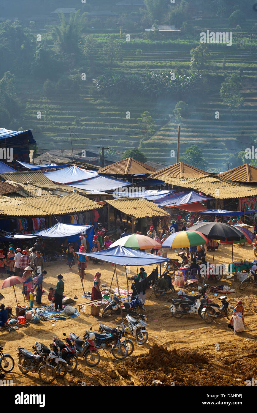 Can Cau market, near Bac Ha. Lao Cai Province, Northern Vietnam Stock ...