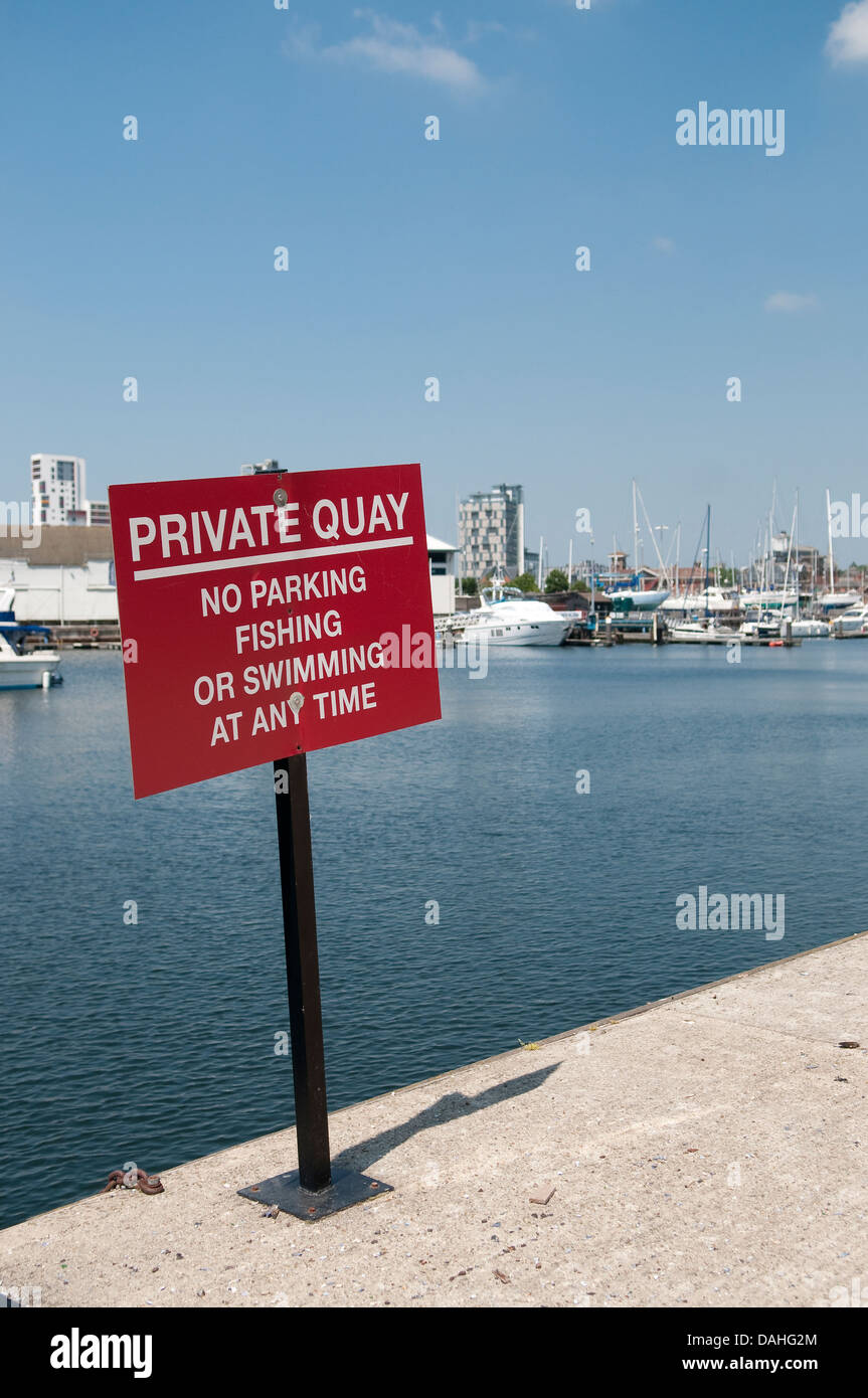 Private docks hi-res stock photography and images - Alamy