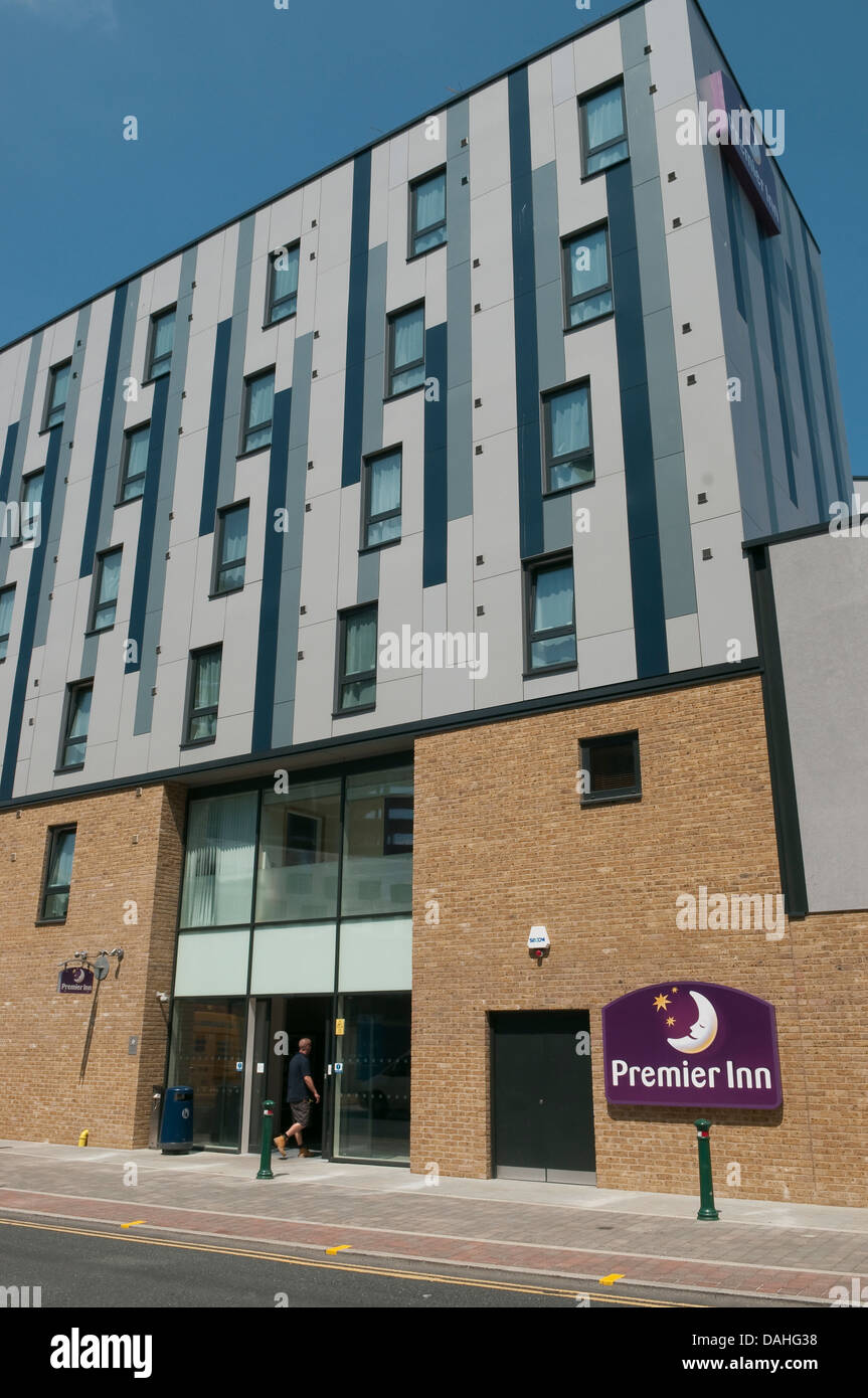 Premier inn building hi-res stock photography and images - Alamy