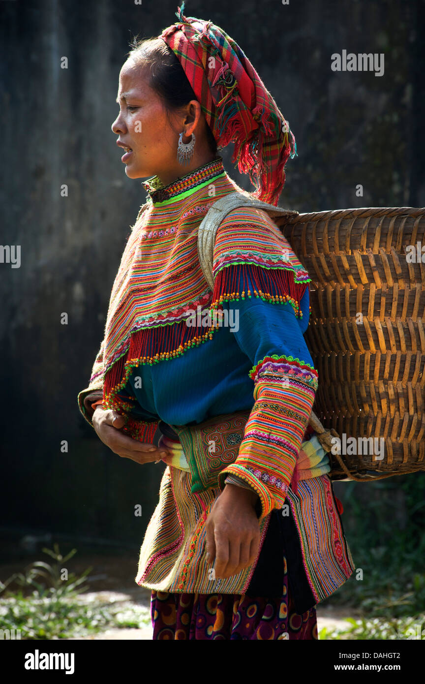 Hmong Basket High Resolution Stock Photography and Images - Alamy