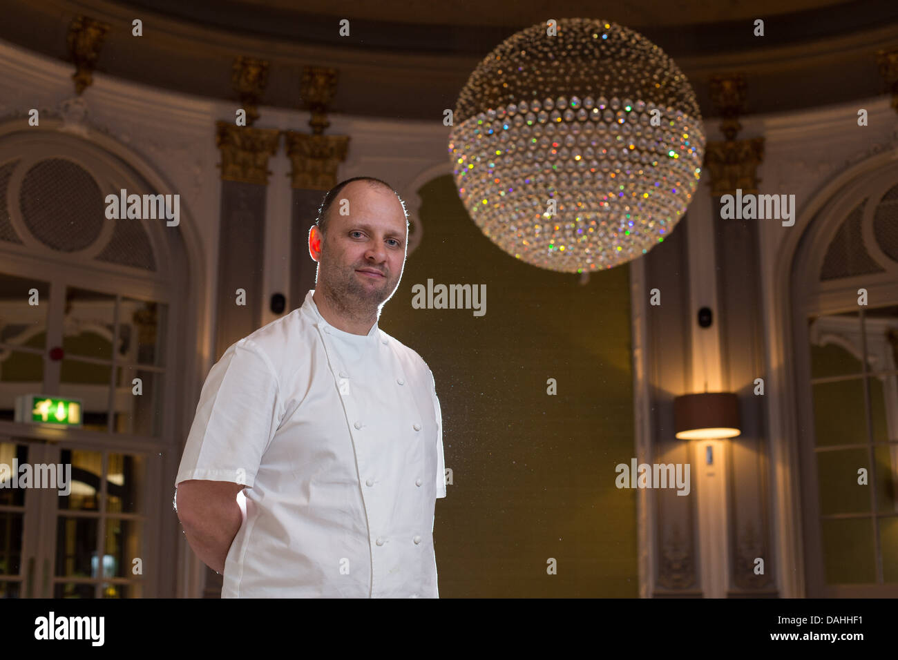 Chef simon rogan hi-res stock photography and images - Alamy