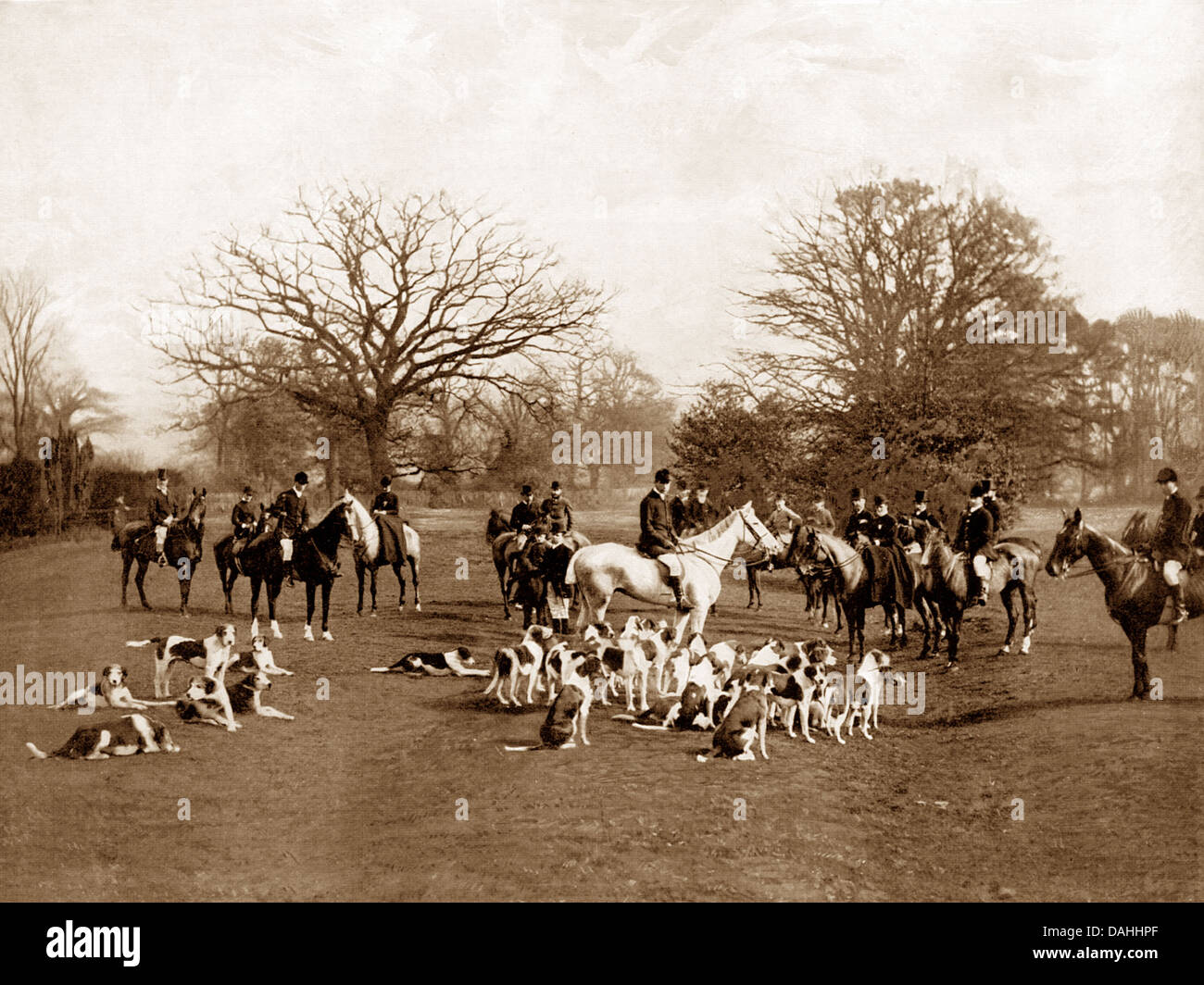 Fox hunting early 1900s Stock Photo - Alamy