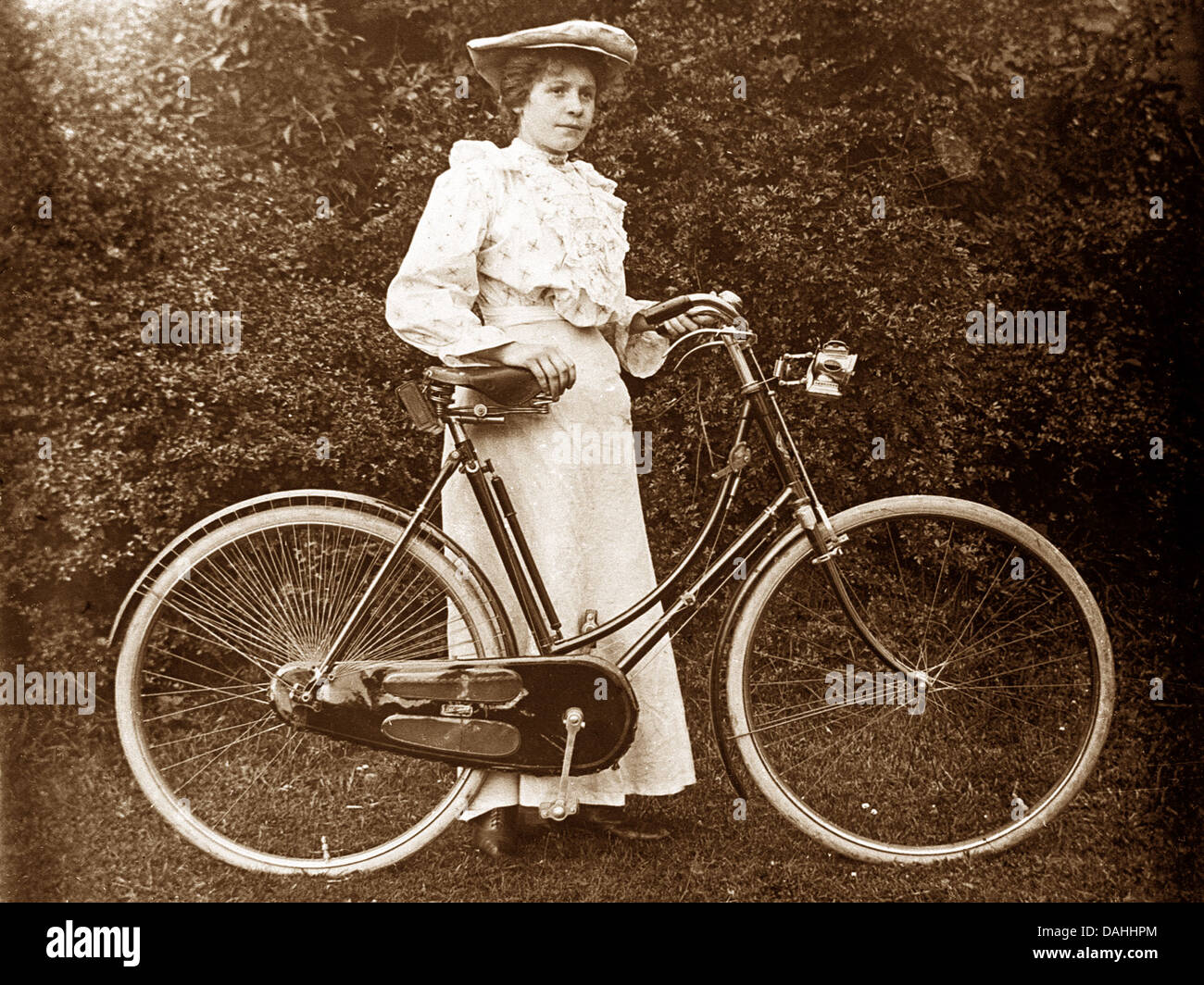 Lady Cyclist early 1900s Stock Photo - Alamy