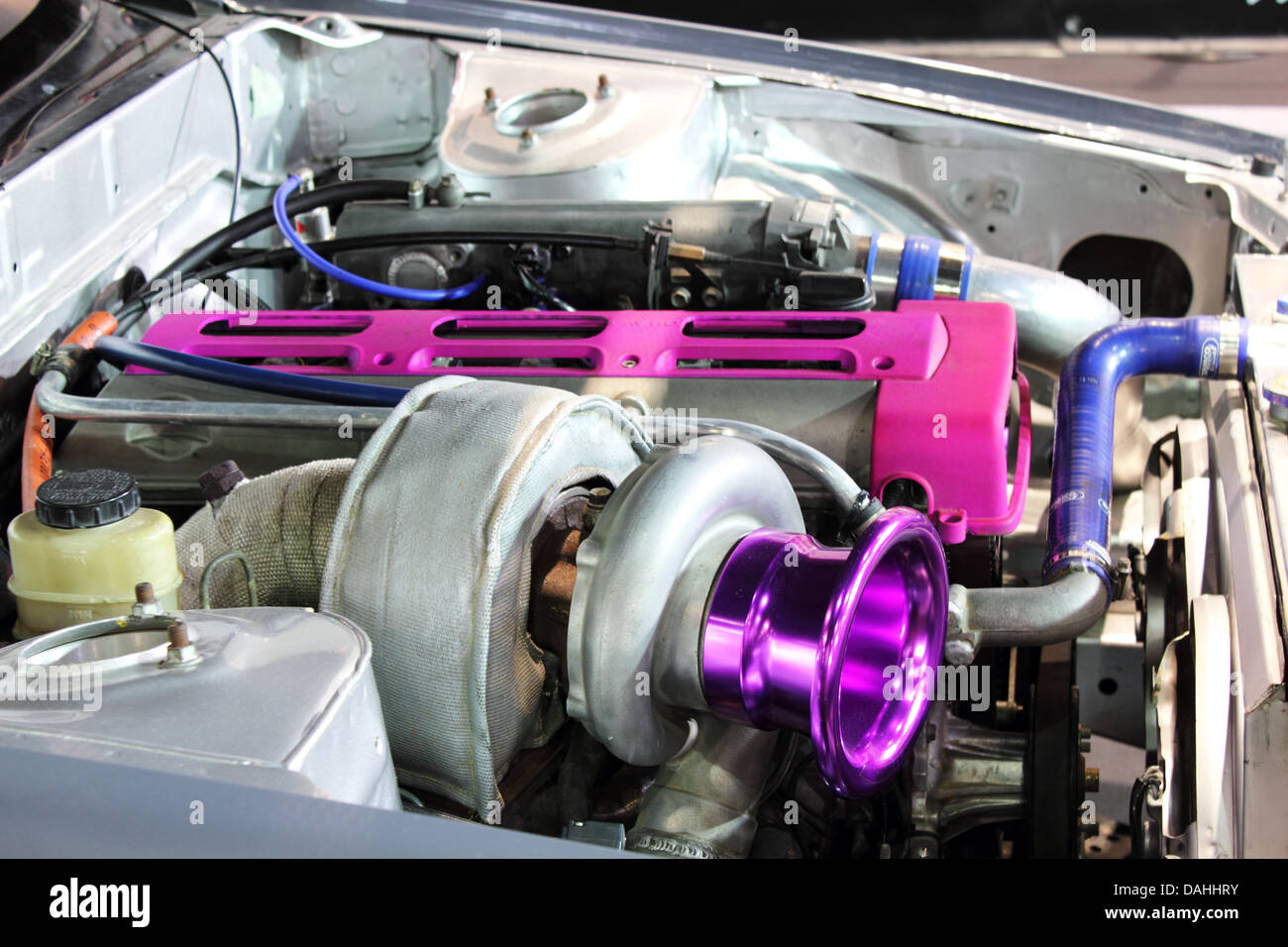 Engine wires hi-res stock photography and images - Alamy