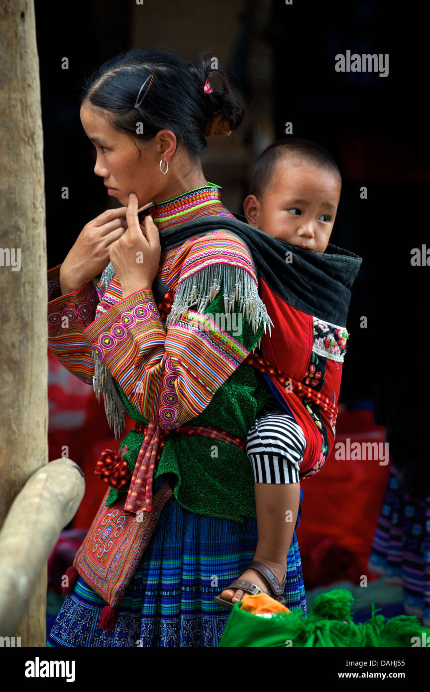 Colorful hmong miao mother child hi-res stock photography and images ...