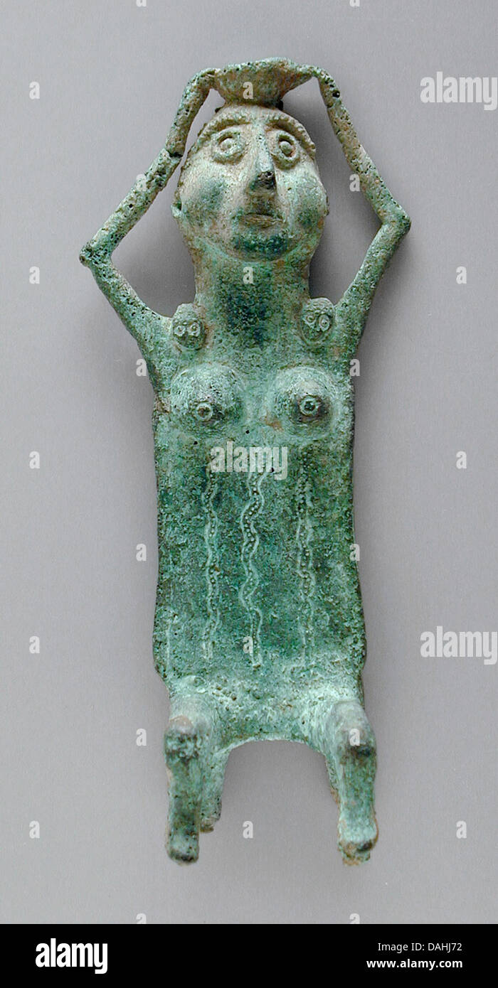 This female figure sculpture captures the grace and form of the human ...